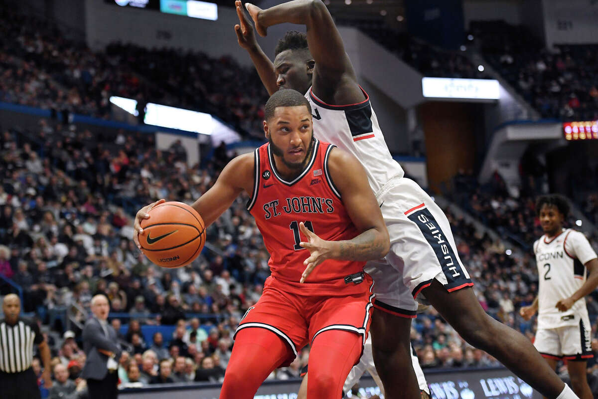 UConn men's basketball team falls for fourth time in last five games ...