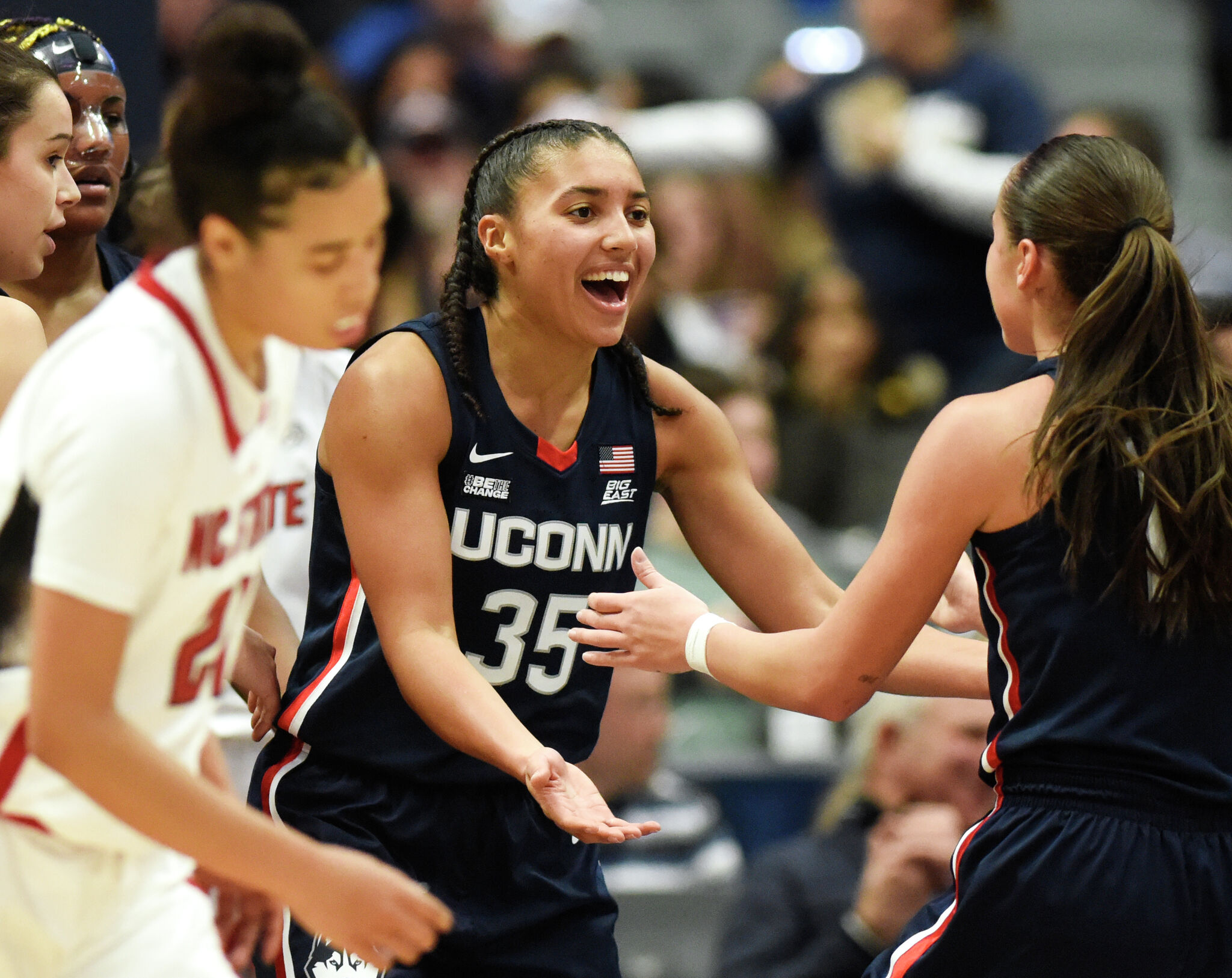 Azzi Fudd returns to pregame warmups for UConn women