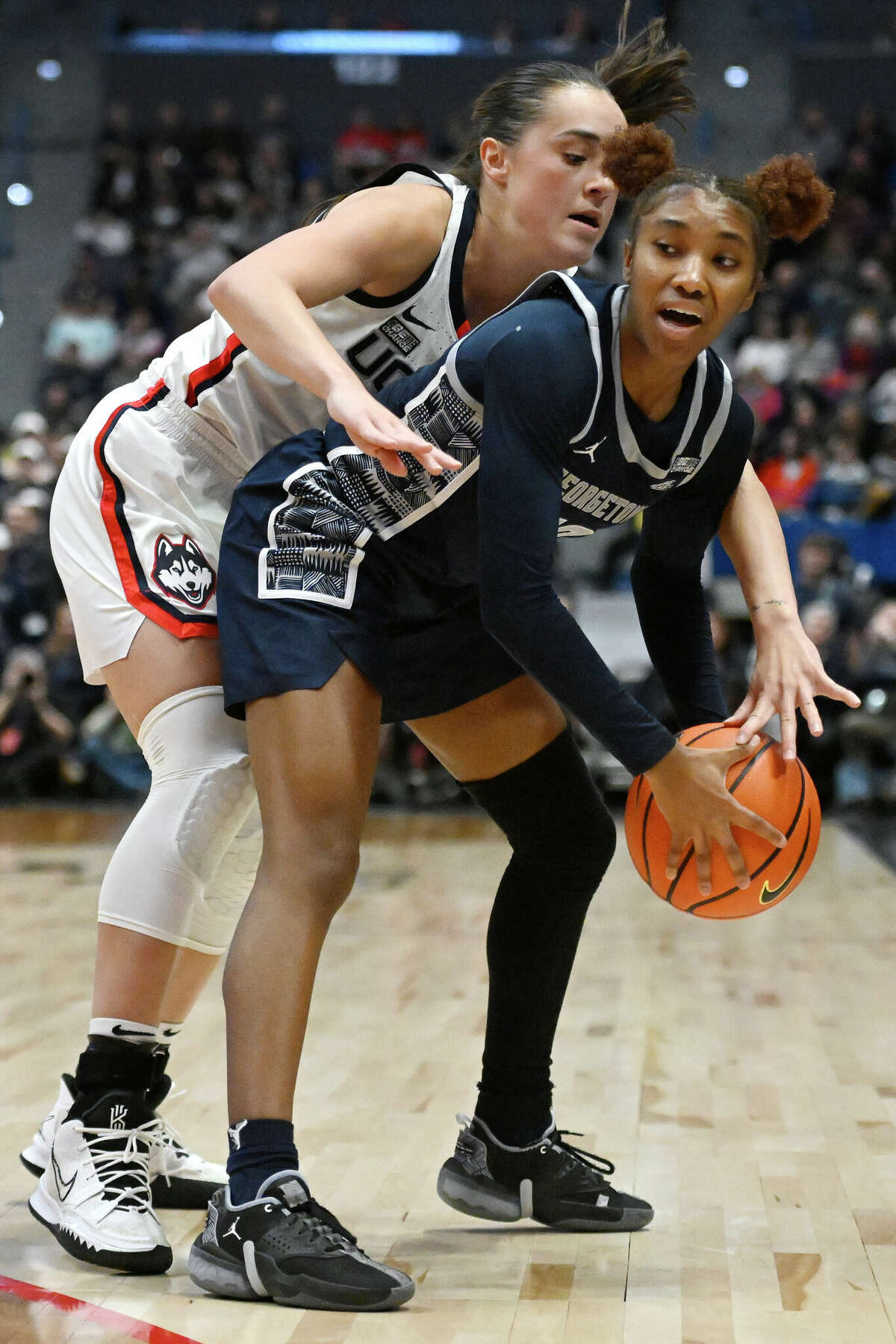 UConn women beat Georgetown with Azzi Fudd injured