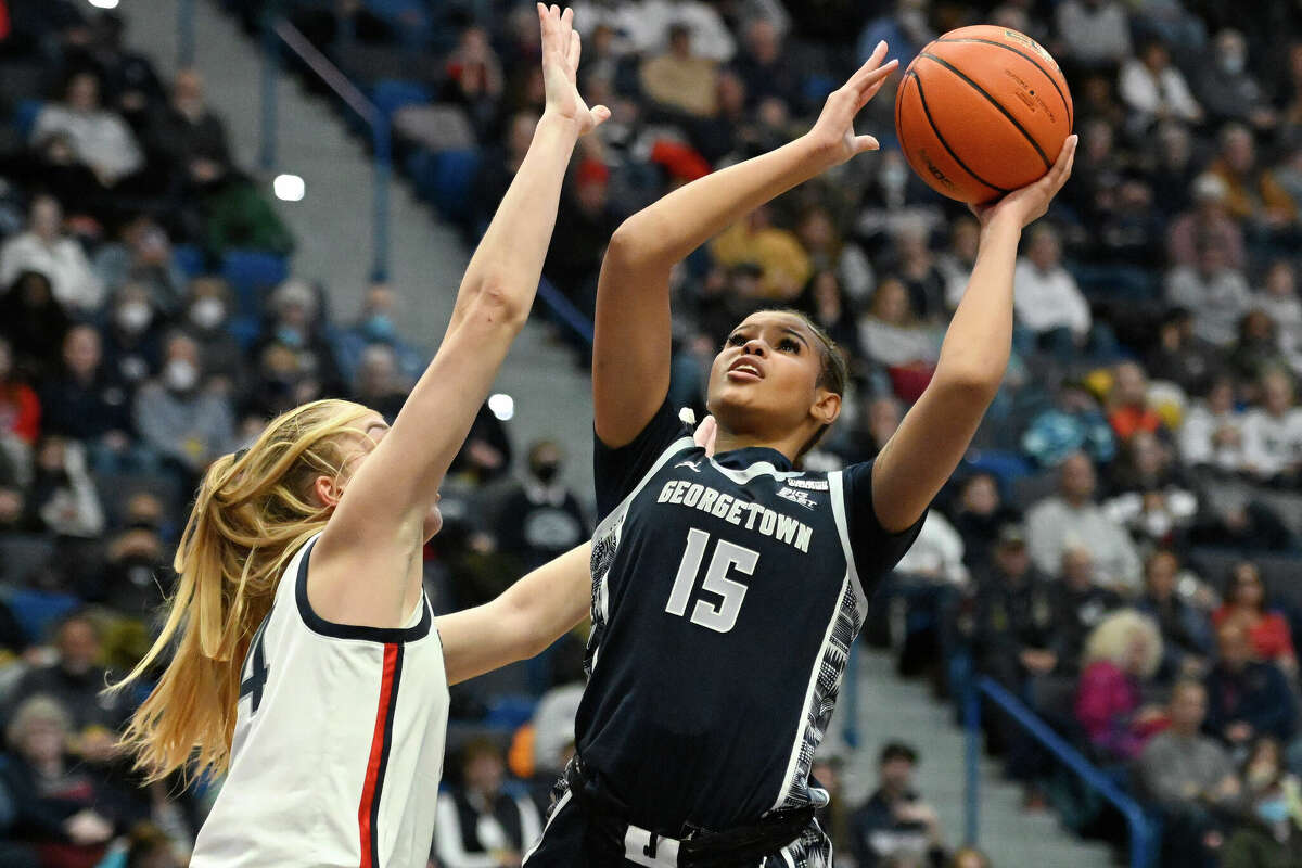 UConn women beat Georgetown with Azzi Fudd injured