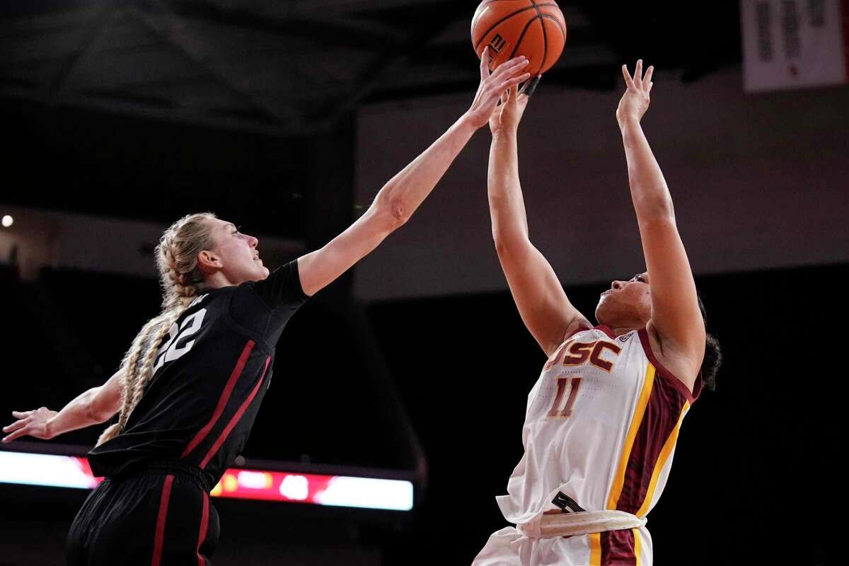 College basketball roundup: No. 2 Stanford women fall to USC