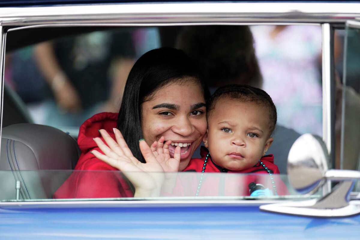 Houston celebrates MLK Day with Black Heritage Society parade
