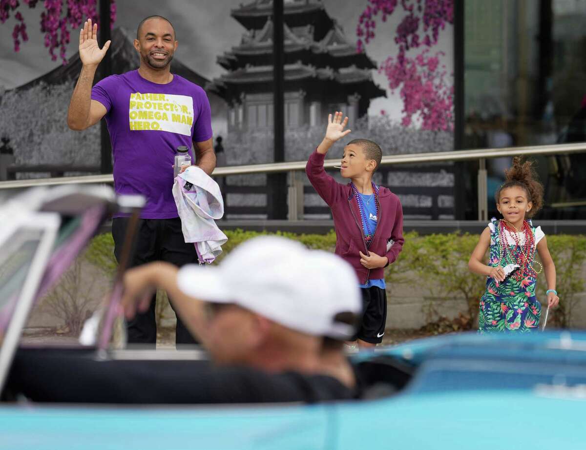 Houston celebrates MLK Day with Black Heritage Society parade