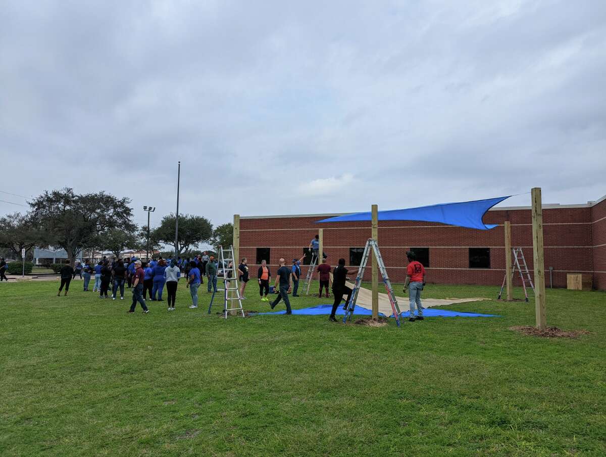 Mission Continues volunteers renovate Aleif ISD school over MLK break