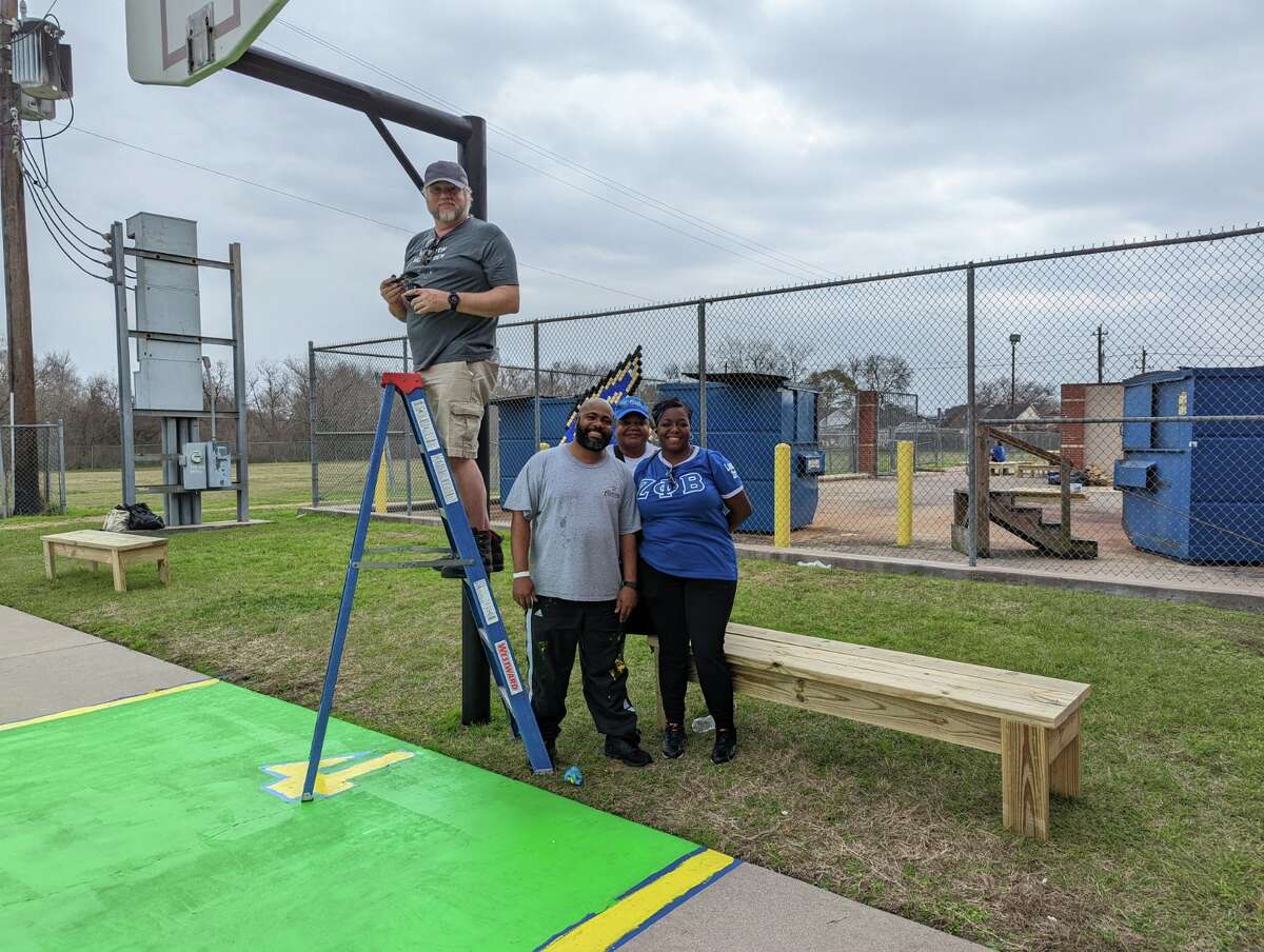 Mission Continues volunteers renovate Aleif ISD school over MLK break