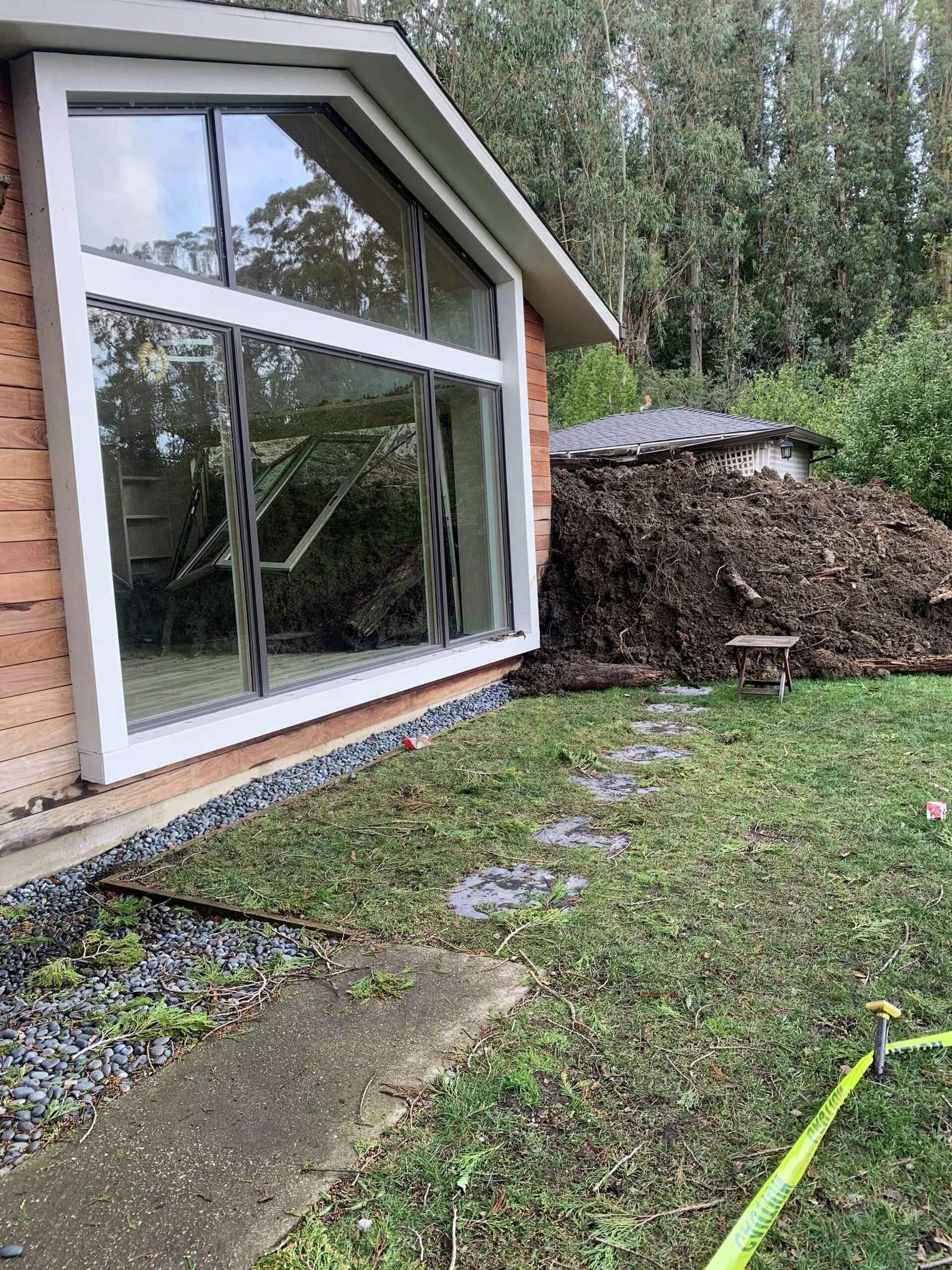 Mudslide wipes out one home, forces Berkeley Hills evacuations