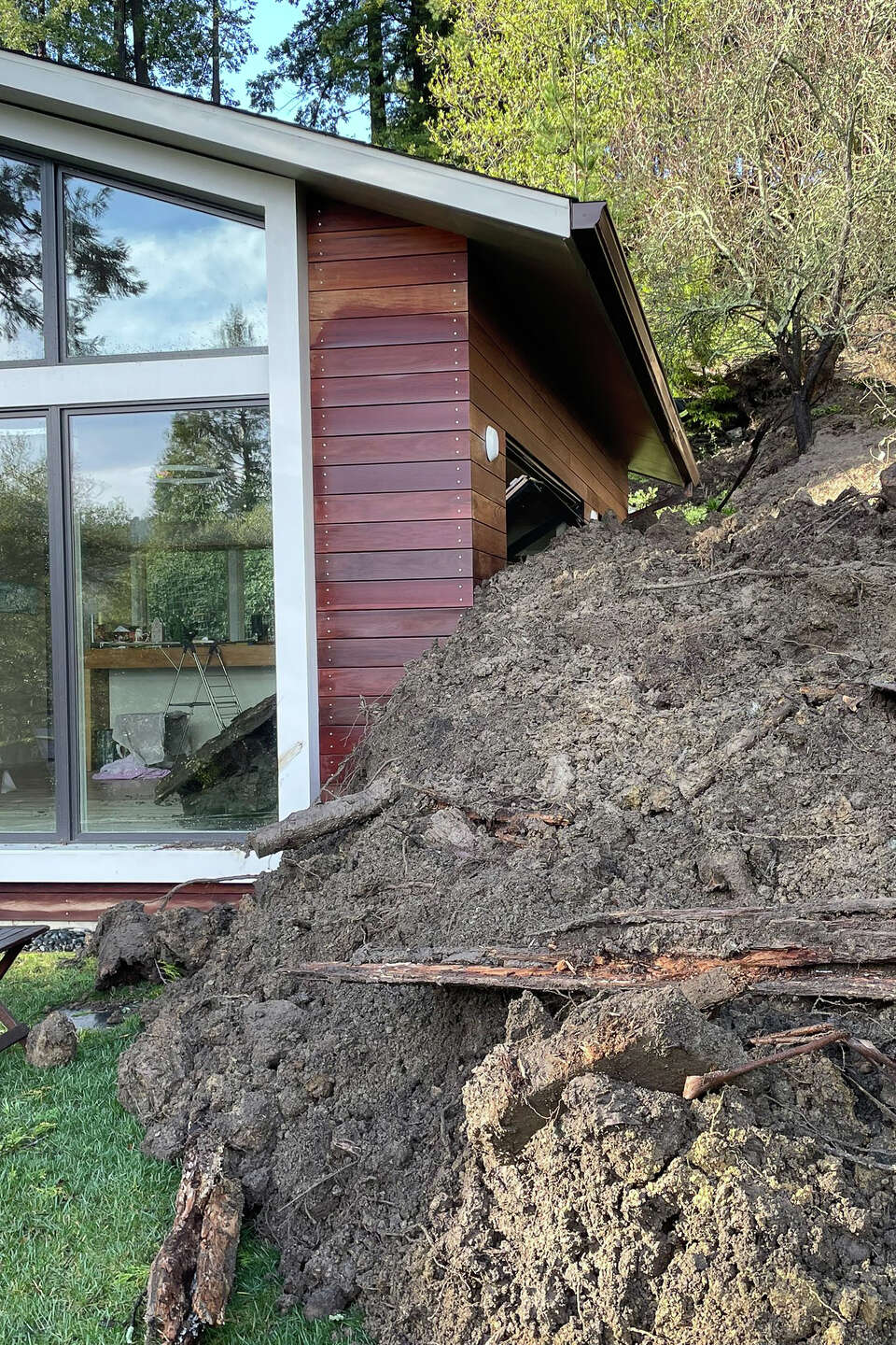 Mudslides trigger evacuations, close roads in Berkeley Hills