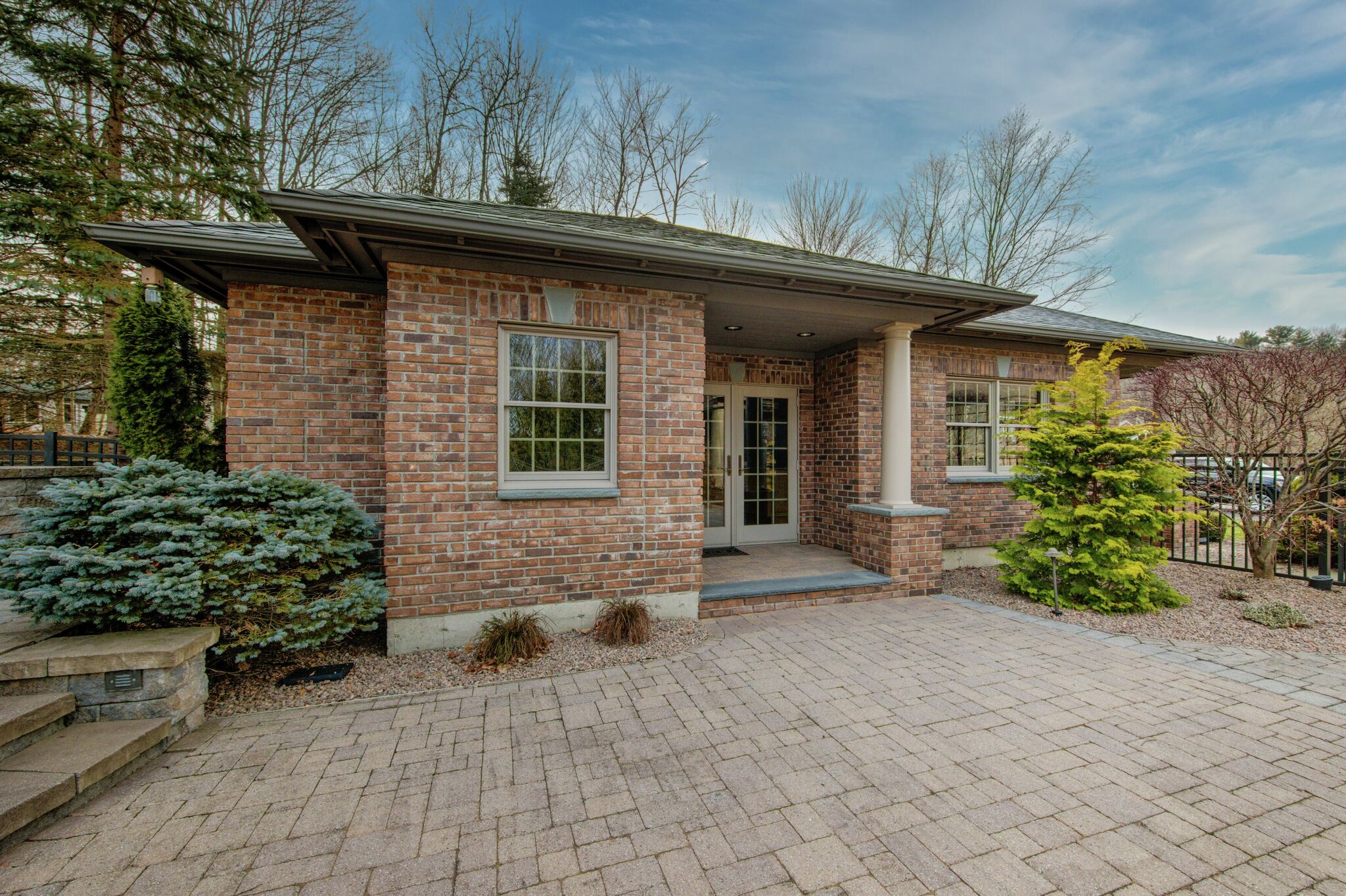 Ranch house in Rensselaer County has five bedrooms, just under $1 million