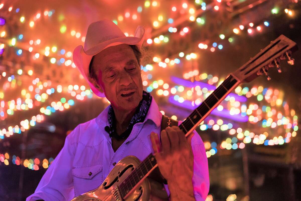 Texas-based blues player Johnny Nicholas honors Moon Mullican, a lost ...