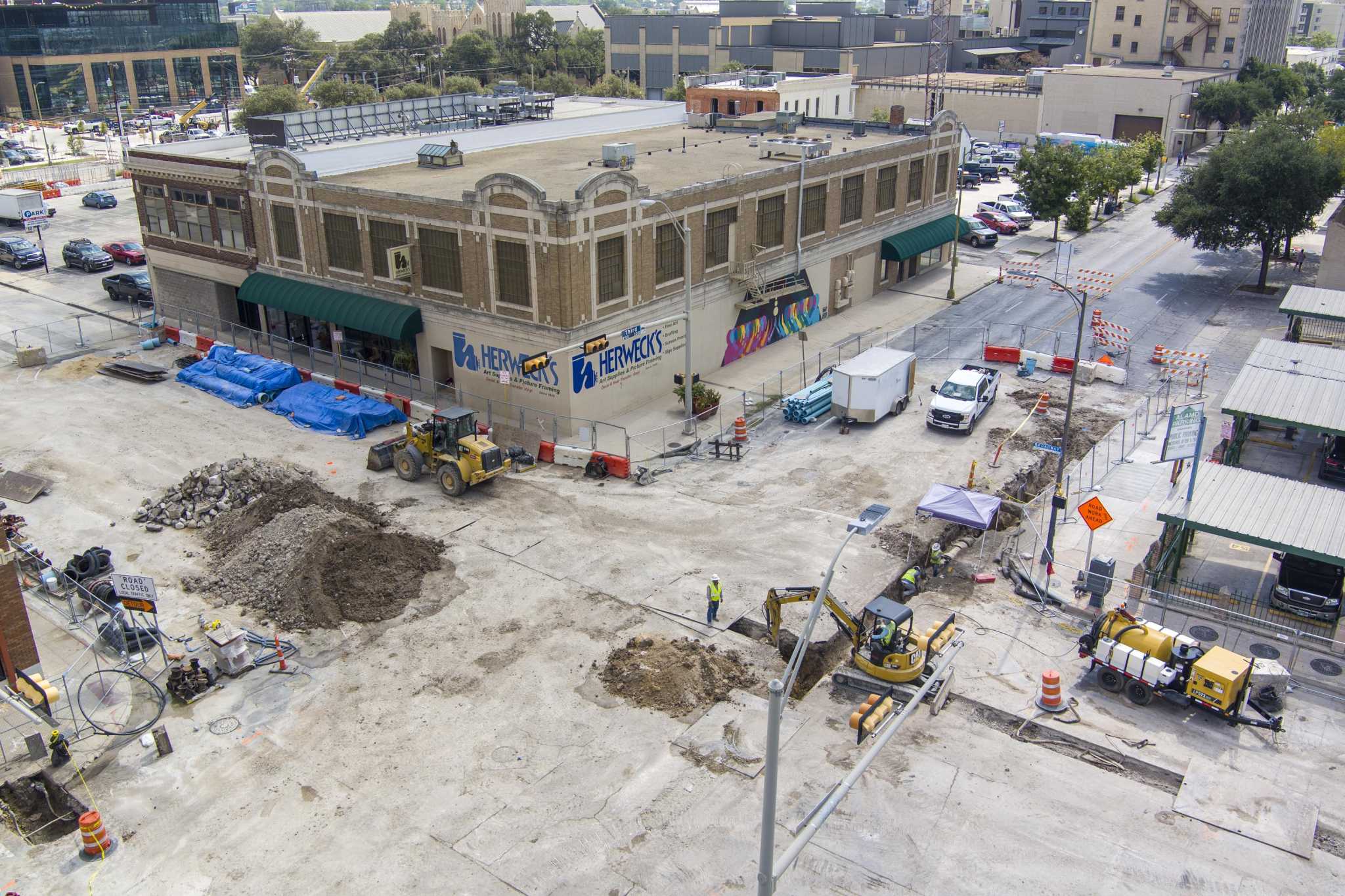 Opinion: Incentives would speed construction completion downtown