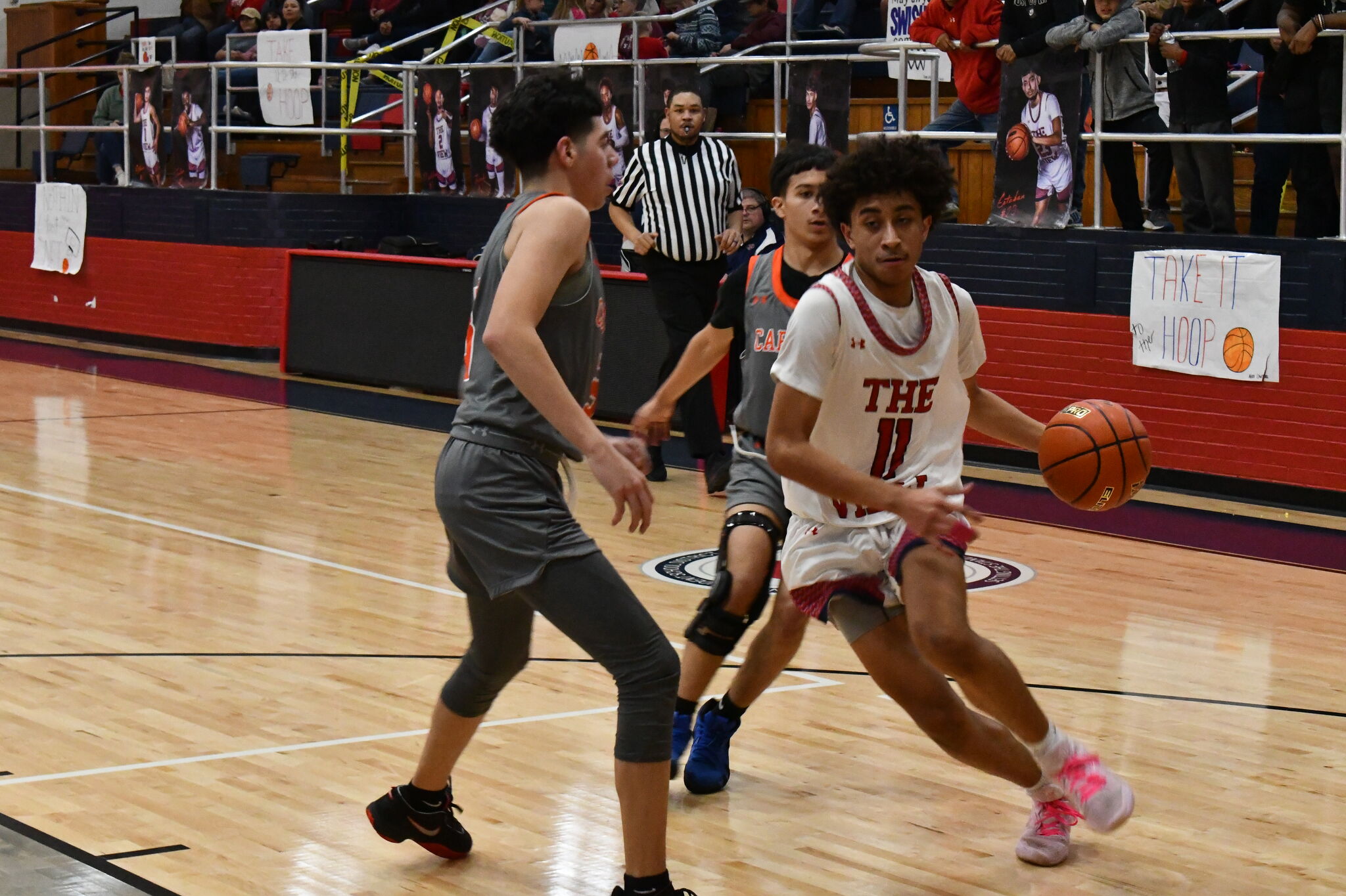 Fulton’s big scoring night helps lead Bulldogs to district opening win
