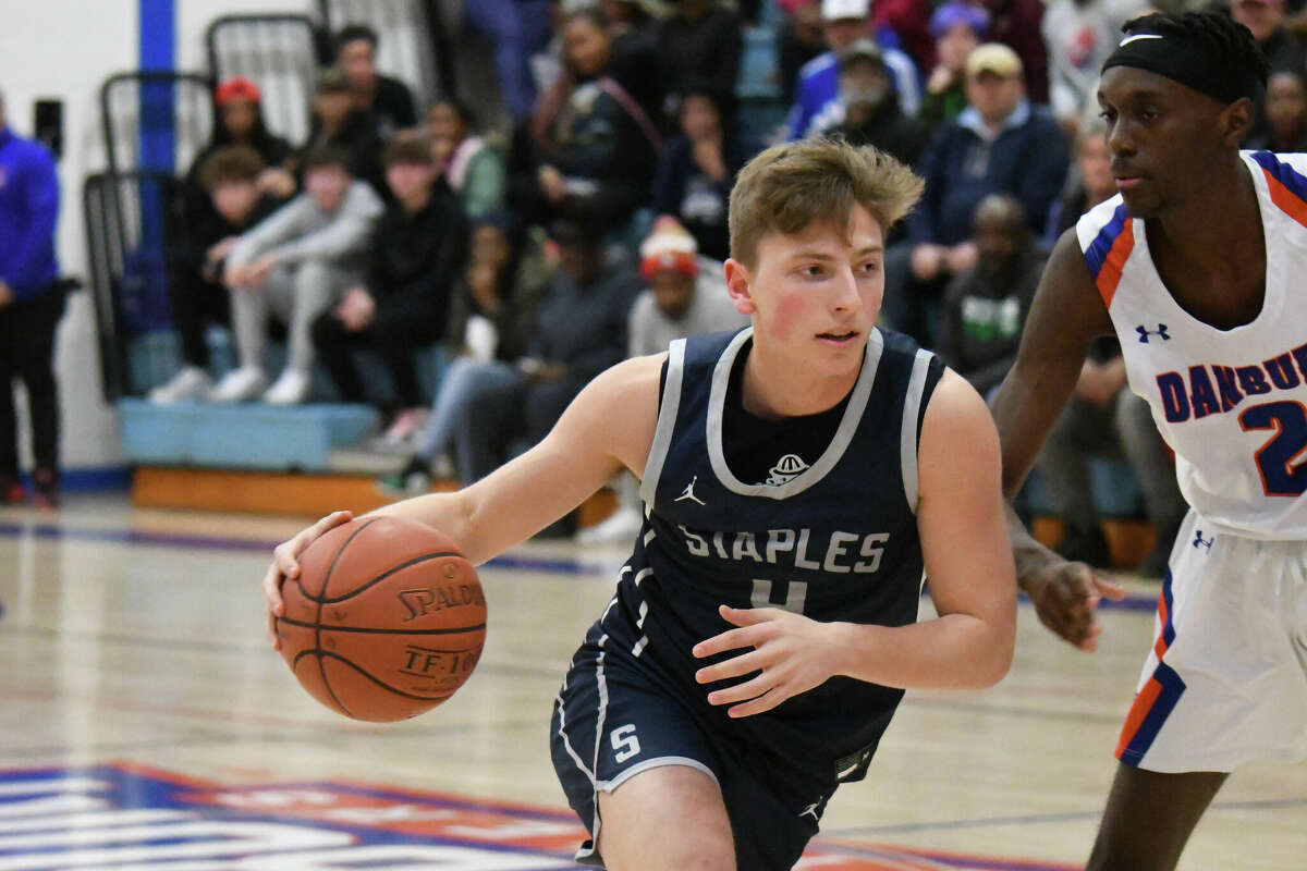 Danbury boys basketball defeats Staples, stays unbeaten.