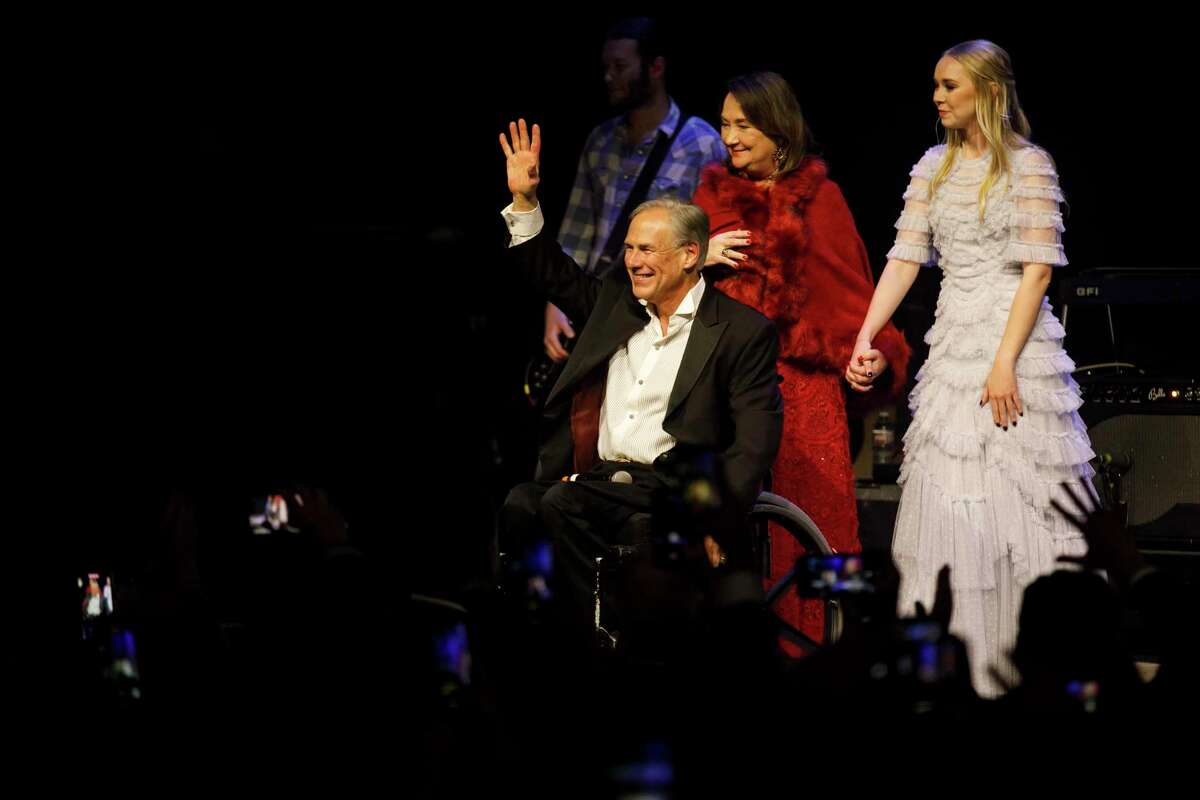 Gov. Greg Abbott sworn in for record-tying 3rd term