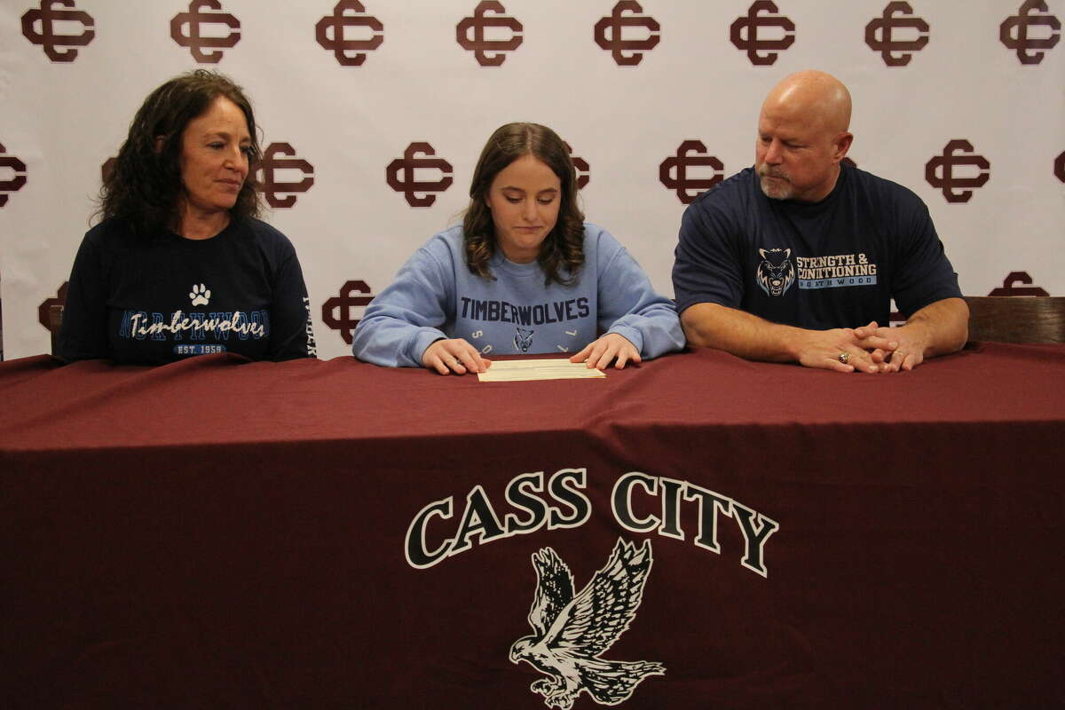 Cass City's Cuthrell signs with Northwood University to play softball