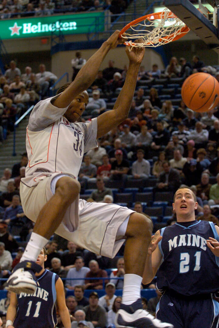 Hasheem Thabeet takes rightful place in UConn's 'Huskies of Honor'