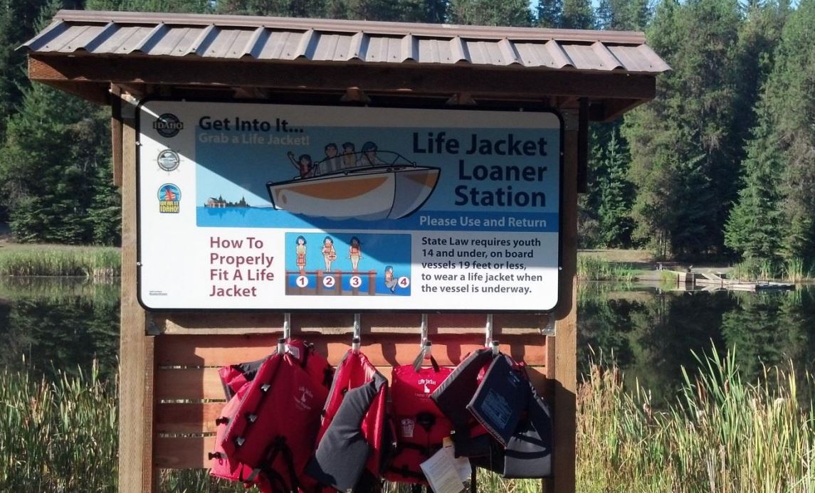 Life jacket program aims to save lives in Manistee County