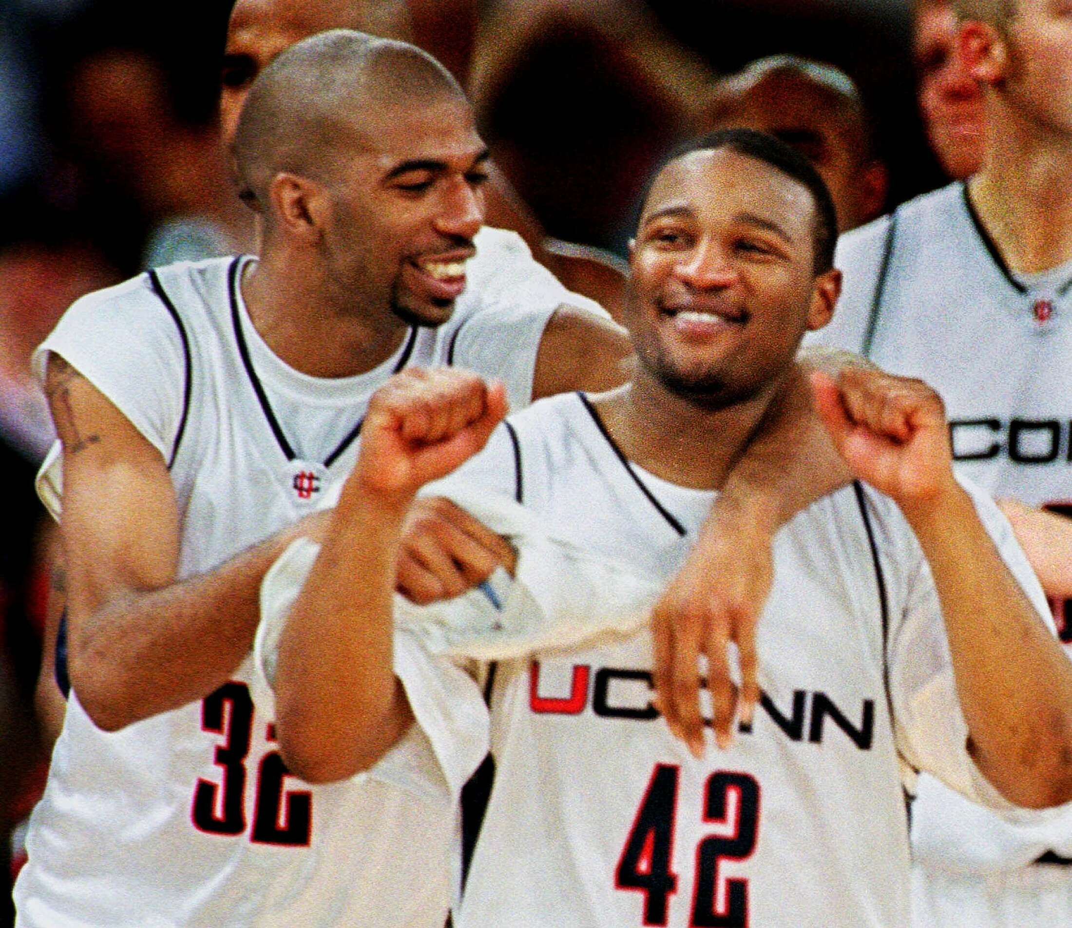 Khalid El-Amin earns long-sought UConn degree