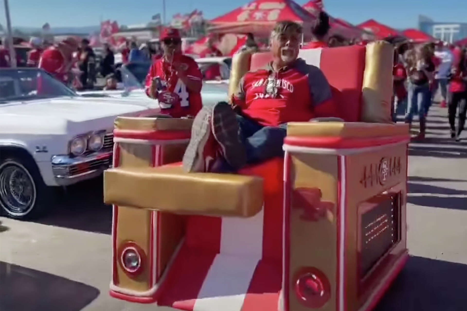 This 49ers fan defied his Cowboys-loving dad. Then he went viral.