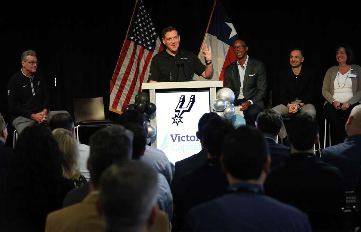 Peter J. Holt says Spurs in ‘great shape’ after adding new sponsor