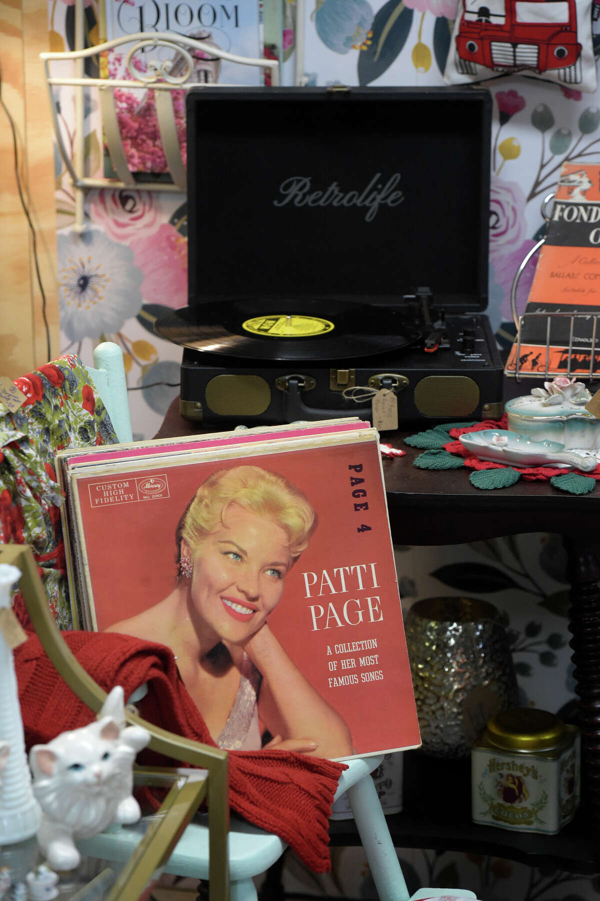 Vixen Hill Vintage blends owners' styles in one Ridgefield shop