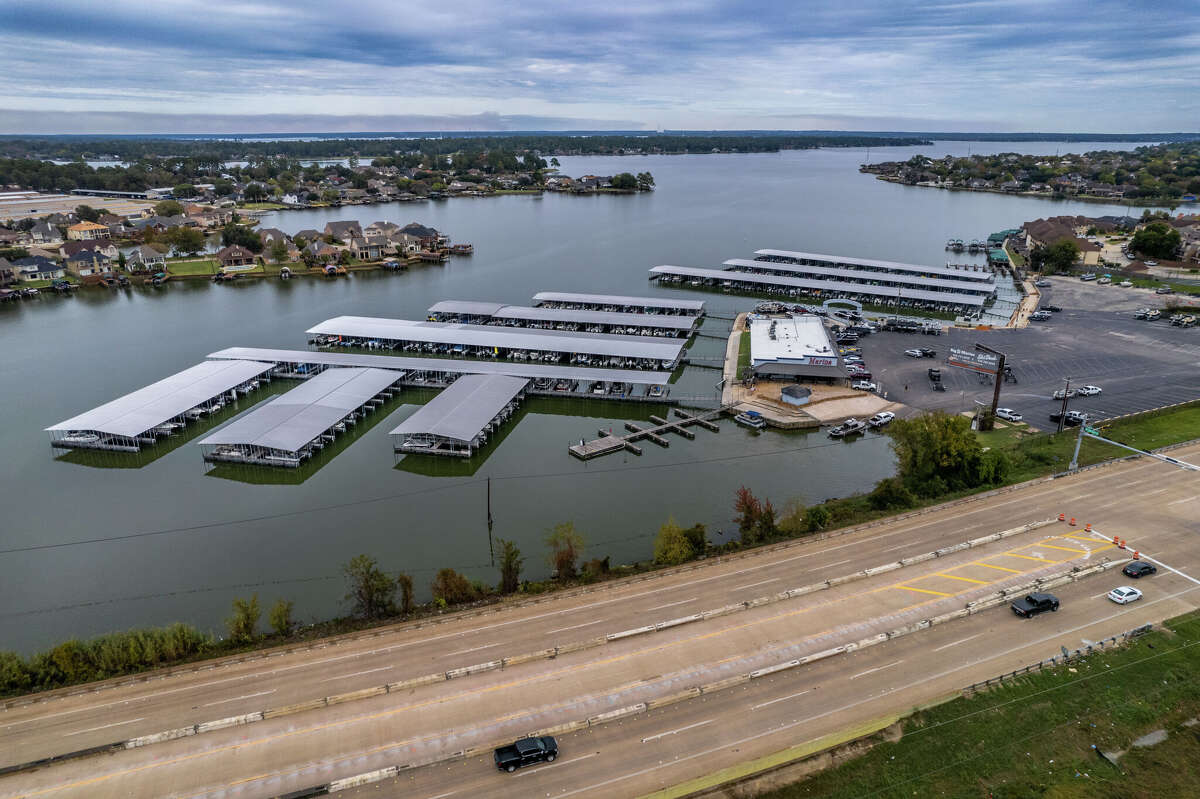 Developer brings apartment amenities to Texas RV resorts