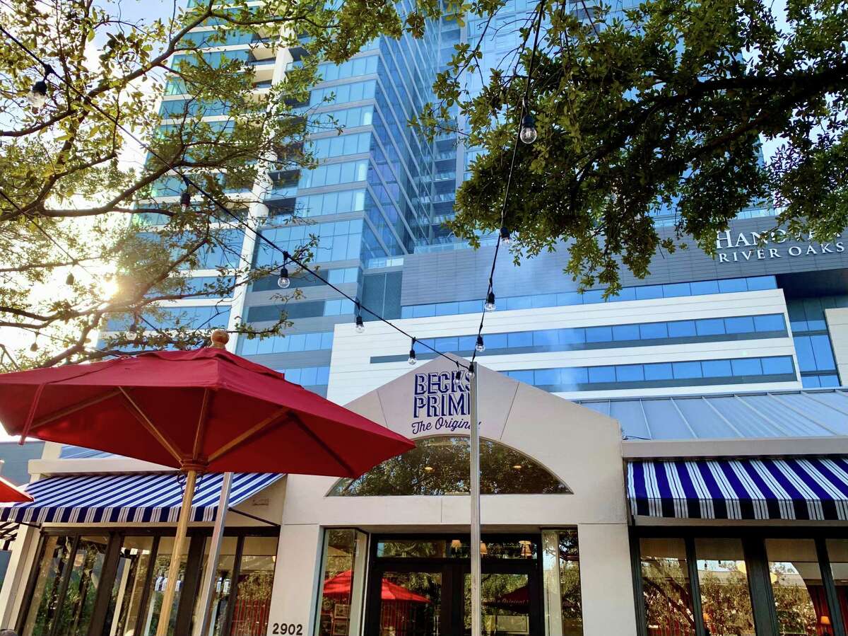 Burger Friday: Review of Becks Prime in Upper Kirby after remodel