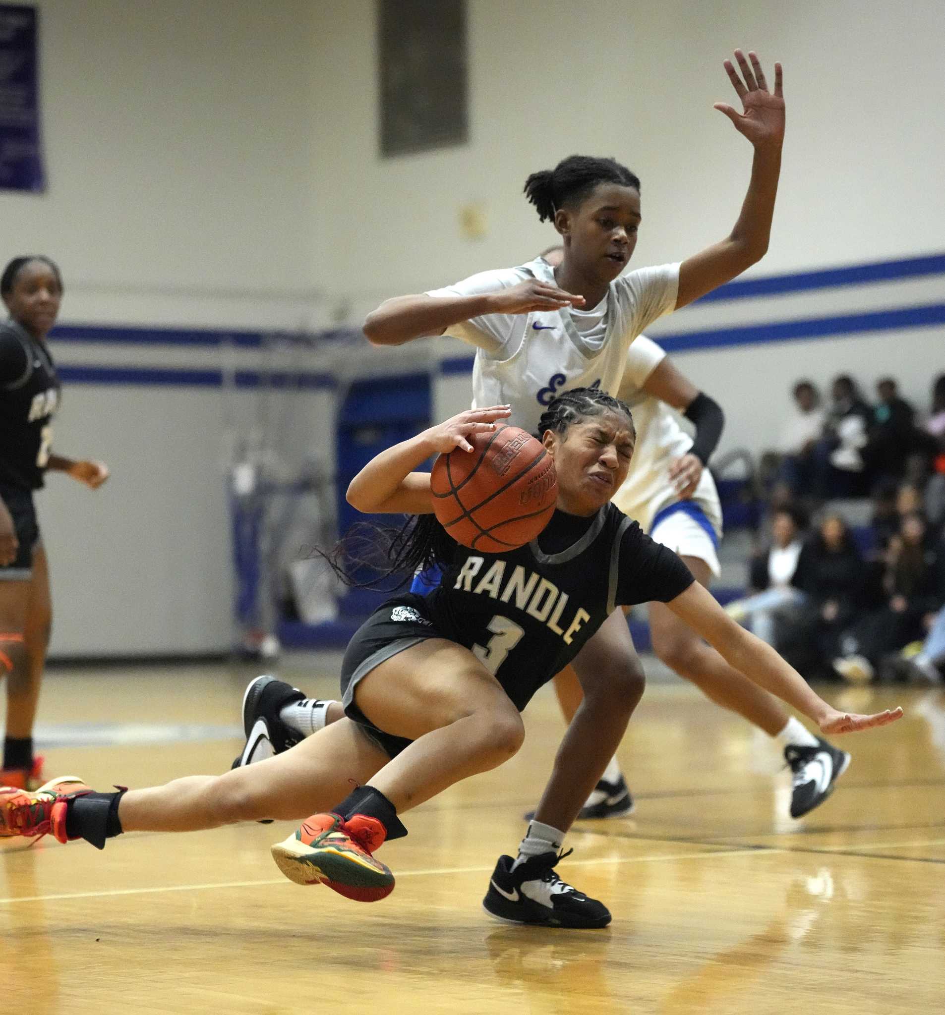 Houston girls basketball: Willowridge routs Waltrip in playoff opener