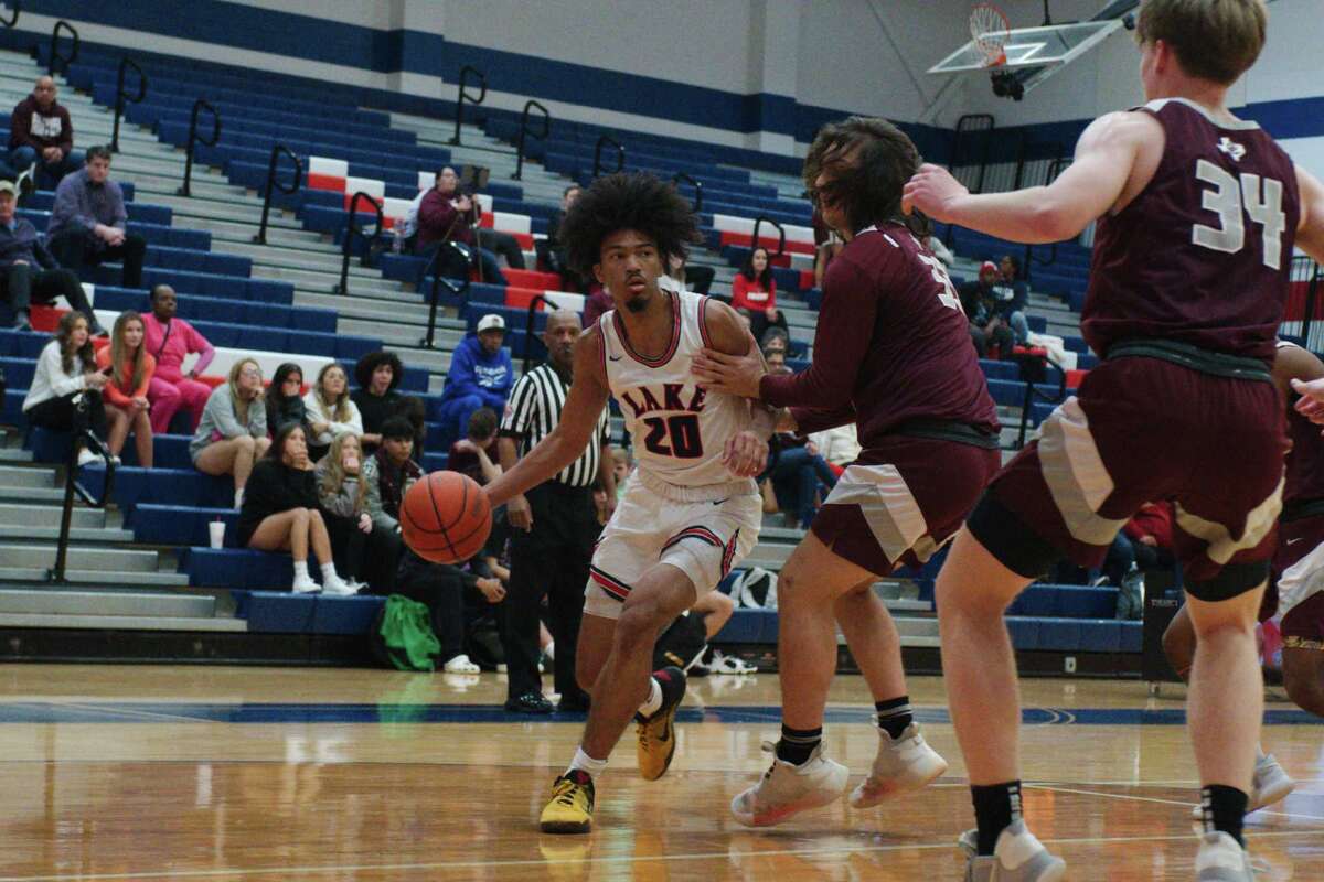 Clear Lake Falcons hold off scrappy Clear Creek Wildcats