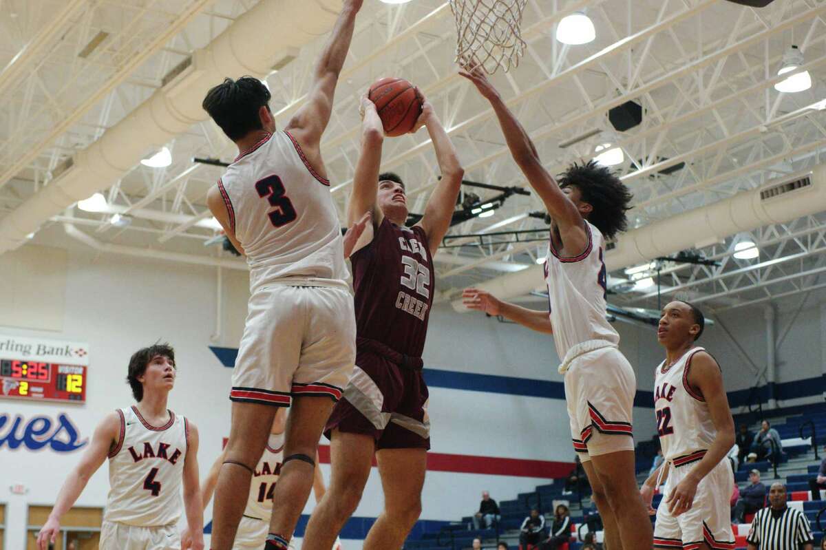 Clear Lake Falcons hold off scrappy Clear Creek Wildcats