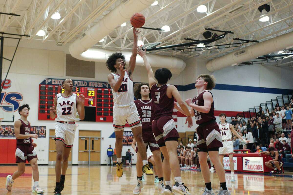 Clear Lake Falcons hold off scrappy Clear Creek Wildcats