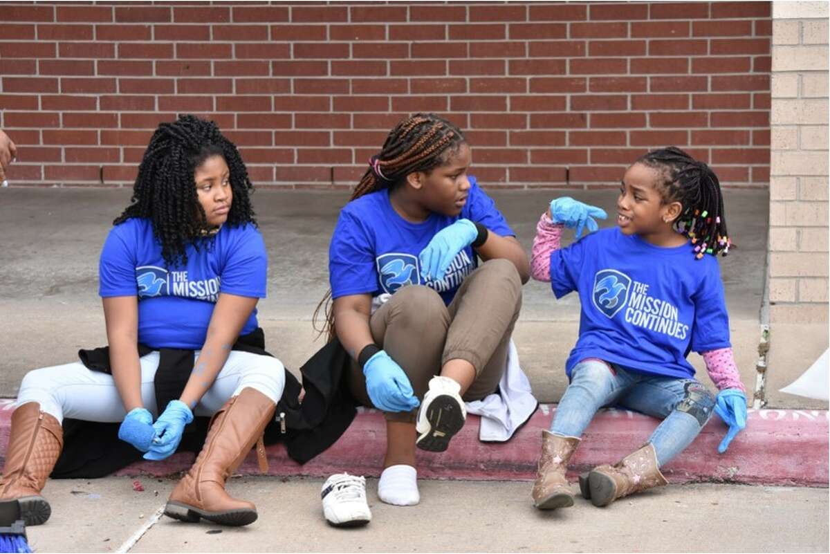 Mission Continues volunteers renovate Aleif ISD school over MLK break