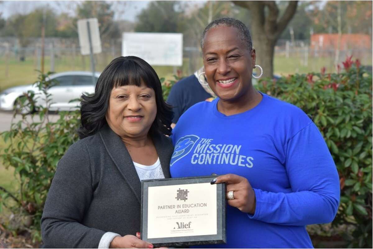 Mission Continues volunteers renovate Aleif ISD school over MLK break