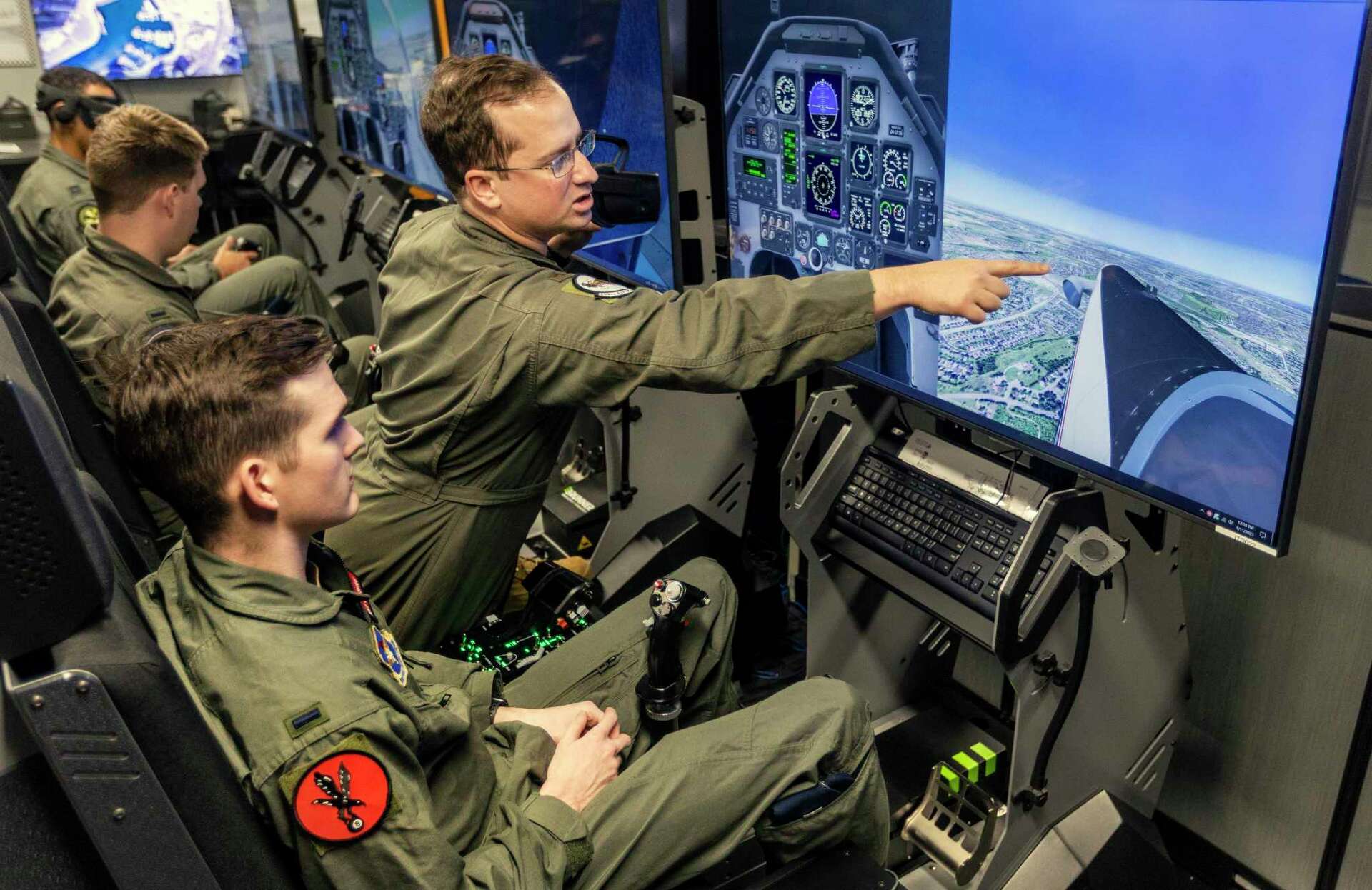 Speedier Air Force pilot training leans on tech — but the human brain is still key