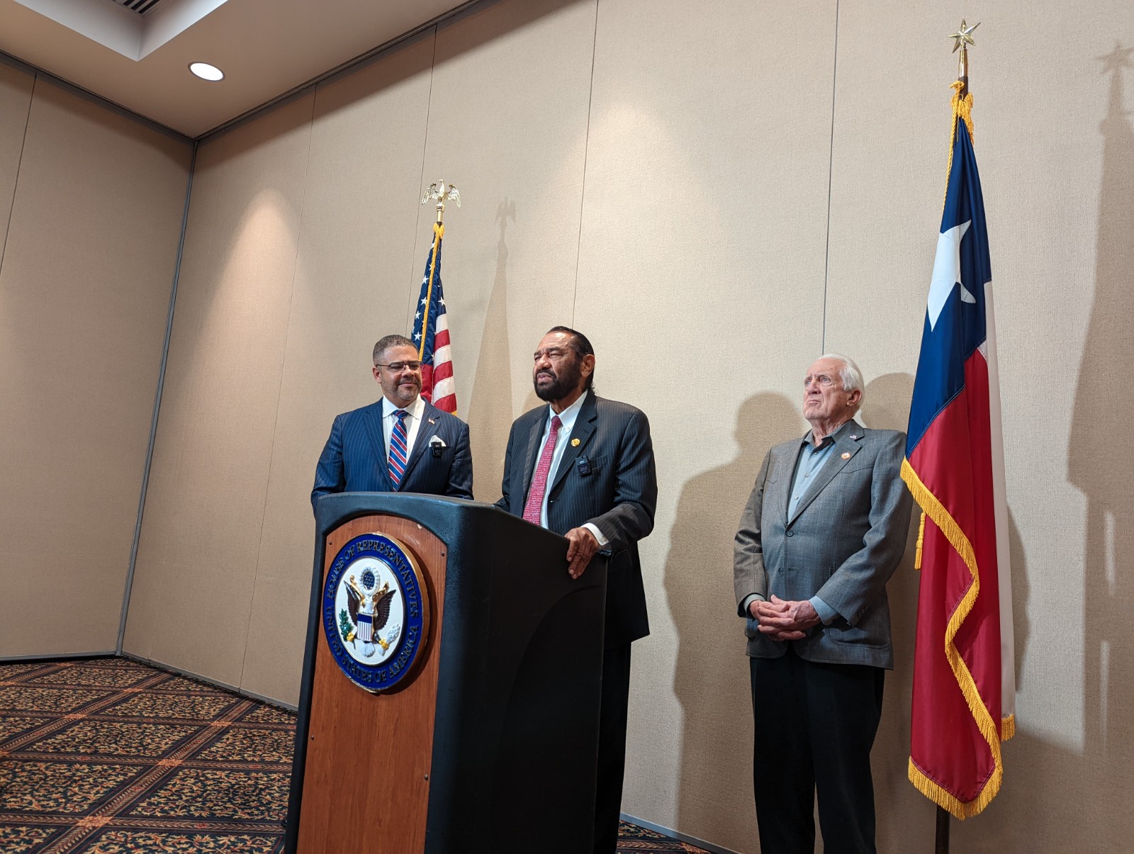 Residents hear from area leaders about minority business grants