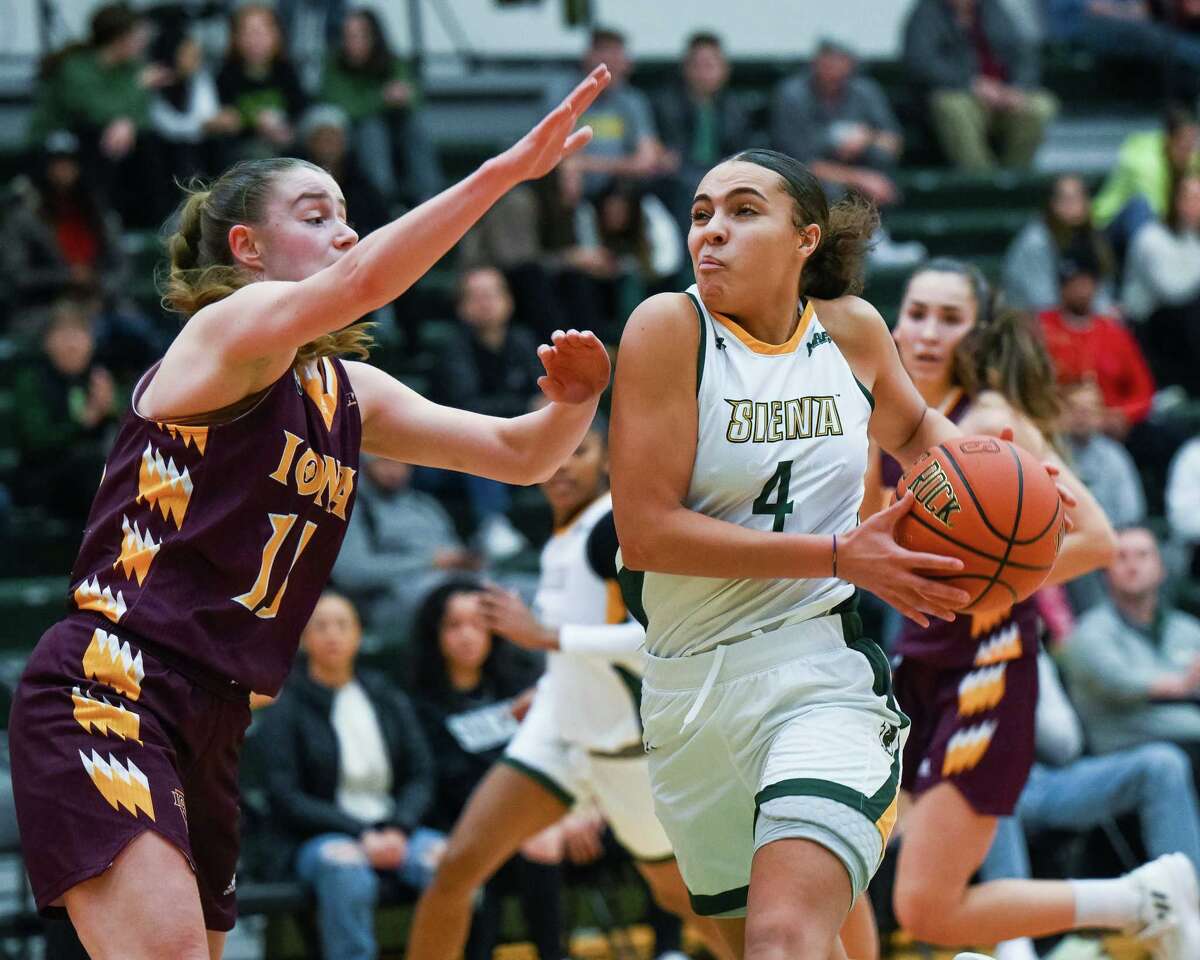 Siena women's basketball falls just short in Jabir's return