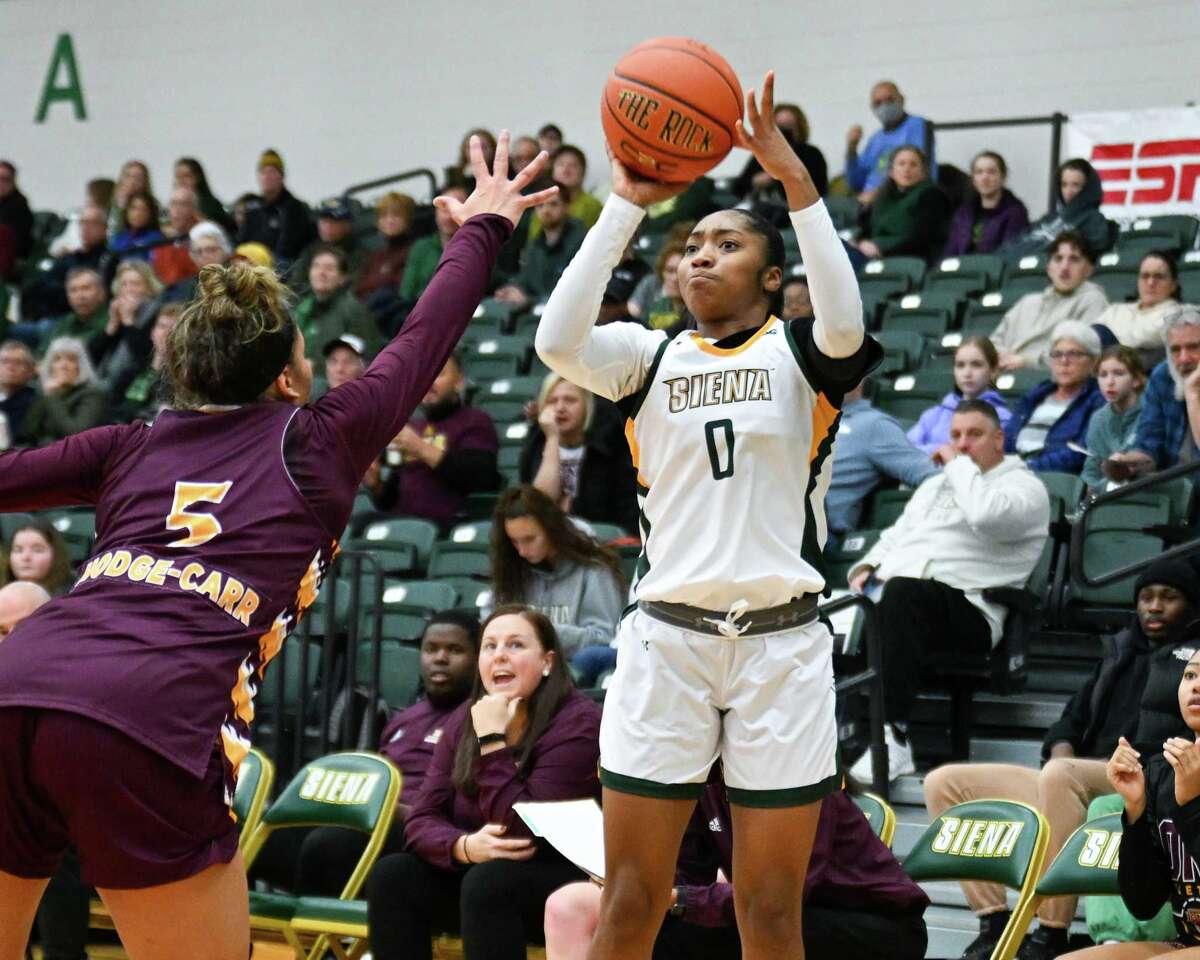 Siena women's basketball falls just short in Jabir's return