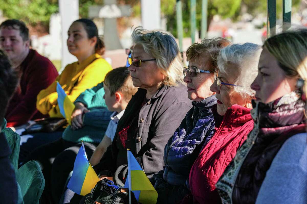 Houston Ukrainians honor former leader at East End grave