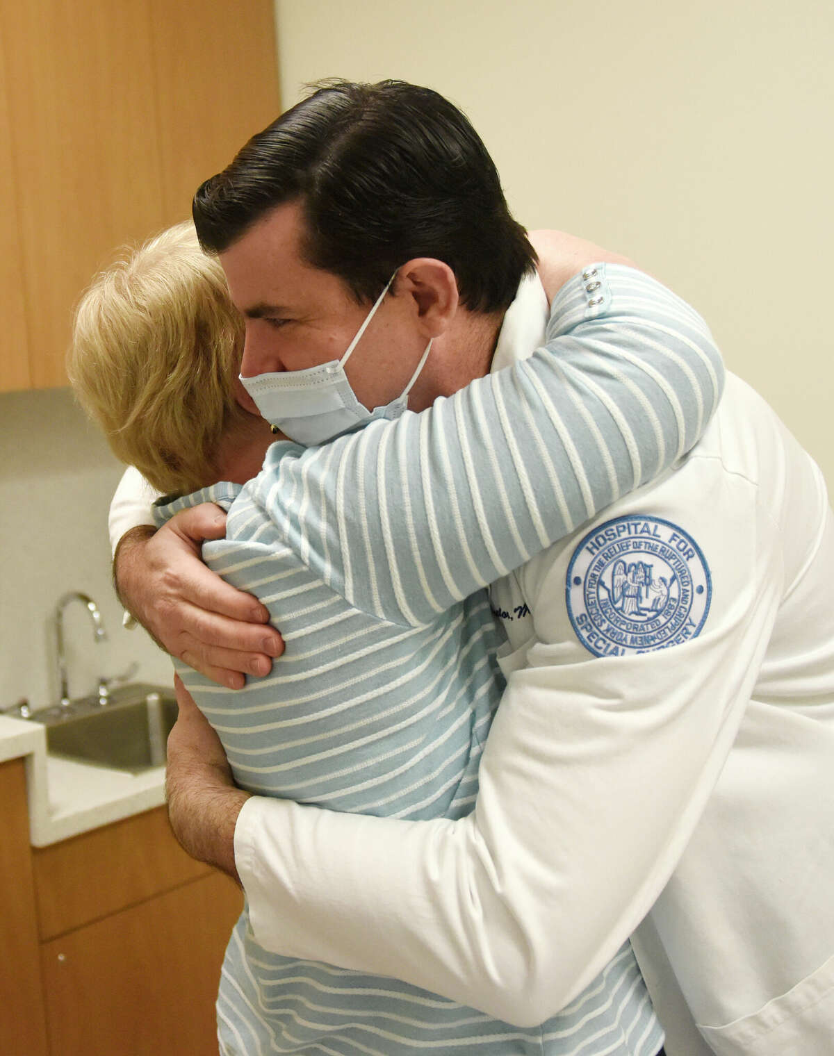 Stamford doctor performs surgery on his former Greenwich teacher