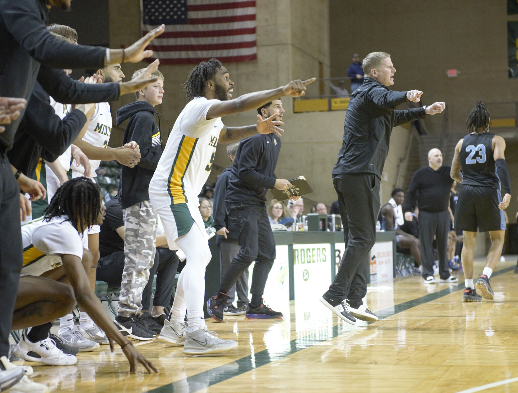 JC MEN’S BASKETBALL: No. 2 Odessa College holds off Young, Chaps