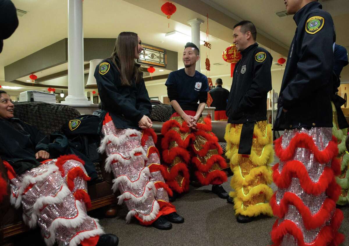 Houston police department's lion dance team makes Lunar New Year debut