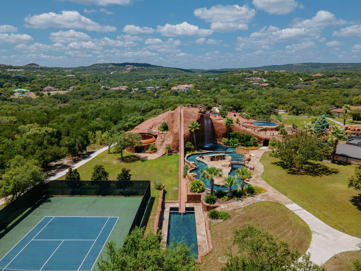 Tony Parker takes mansion with its own water park off the market