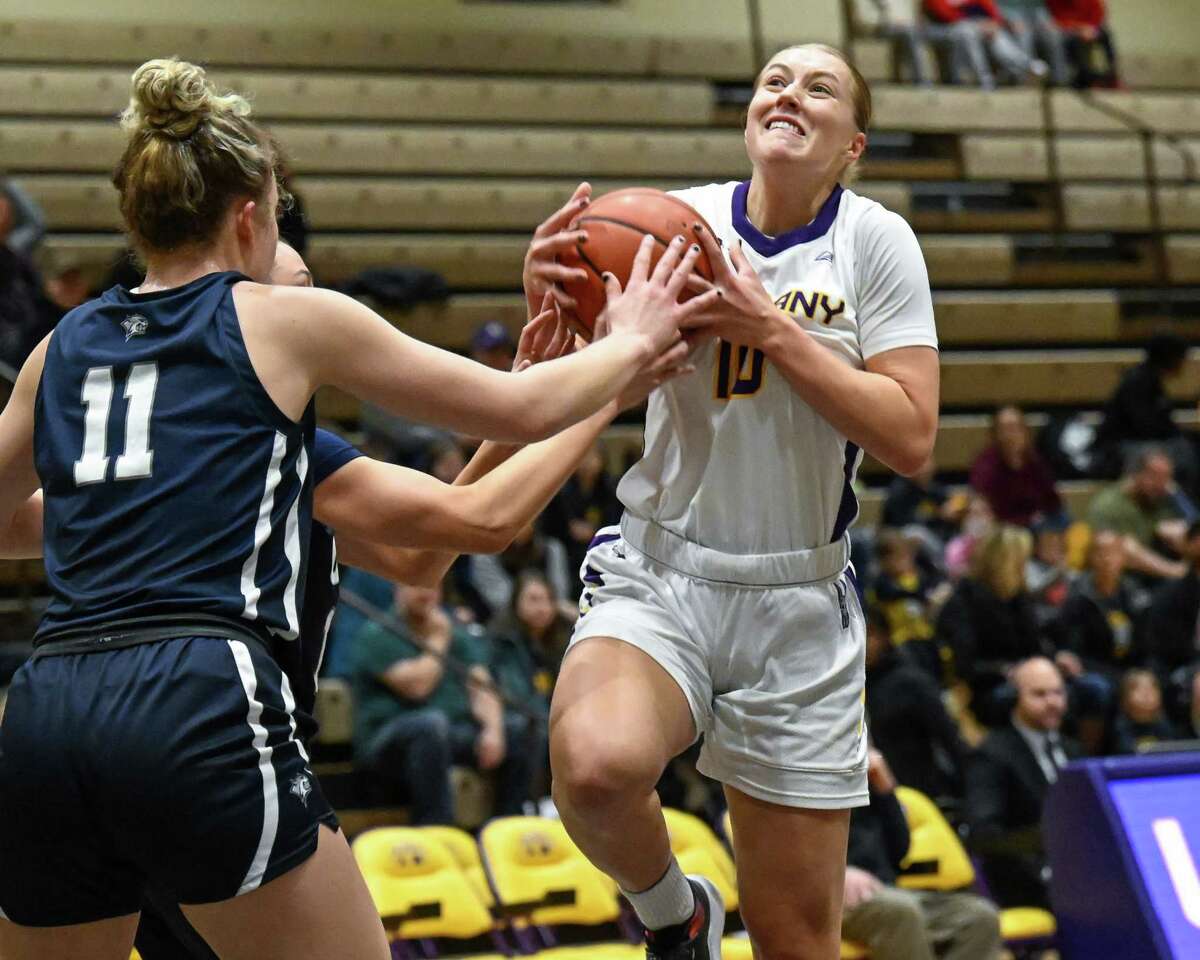 UAlbany women's basketball uses big fourth quarter to beat UNH