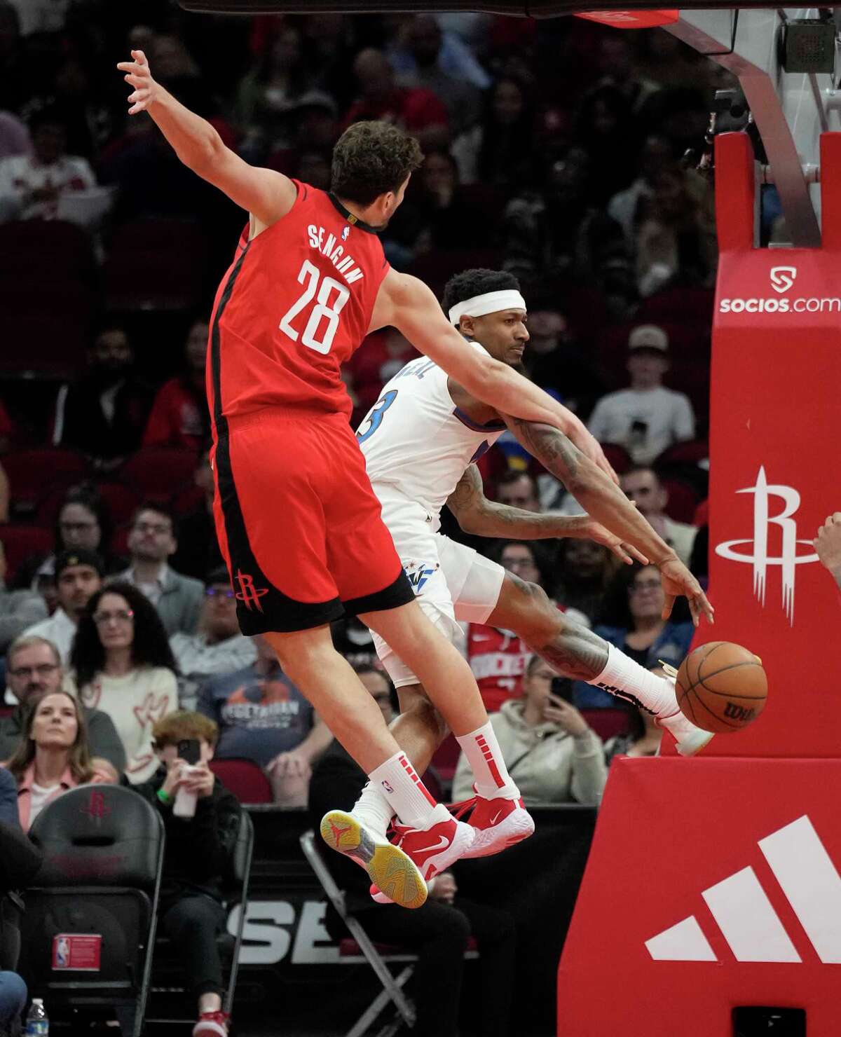 Houston Rockets: Team collapses in second half of loss to Wizards