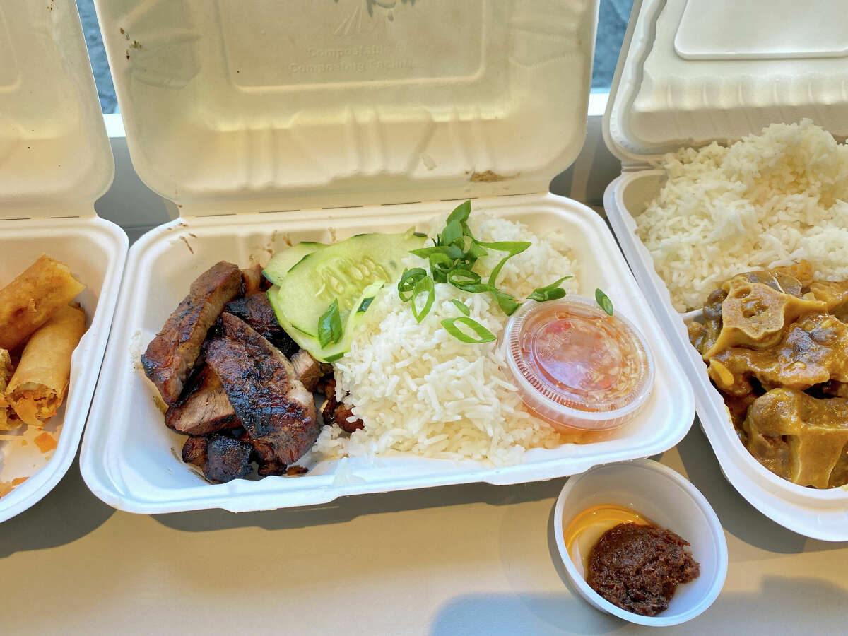 Chee-bog restaurant in Cohoes: Minimal space, maximum taste