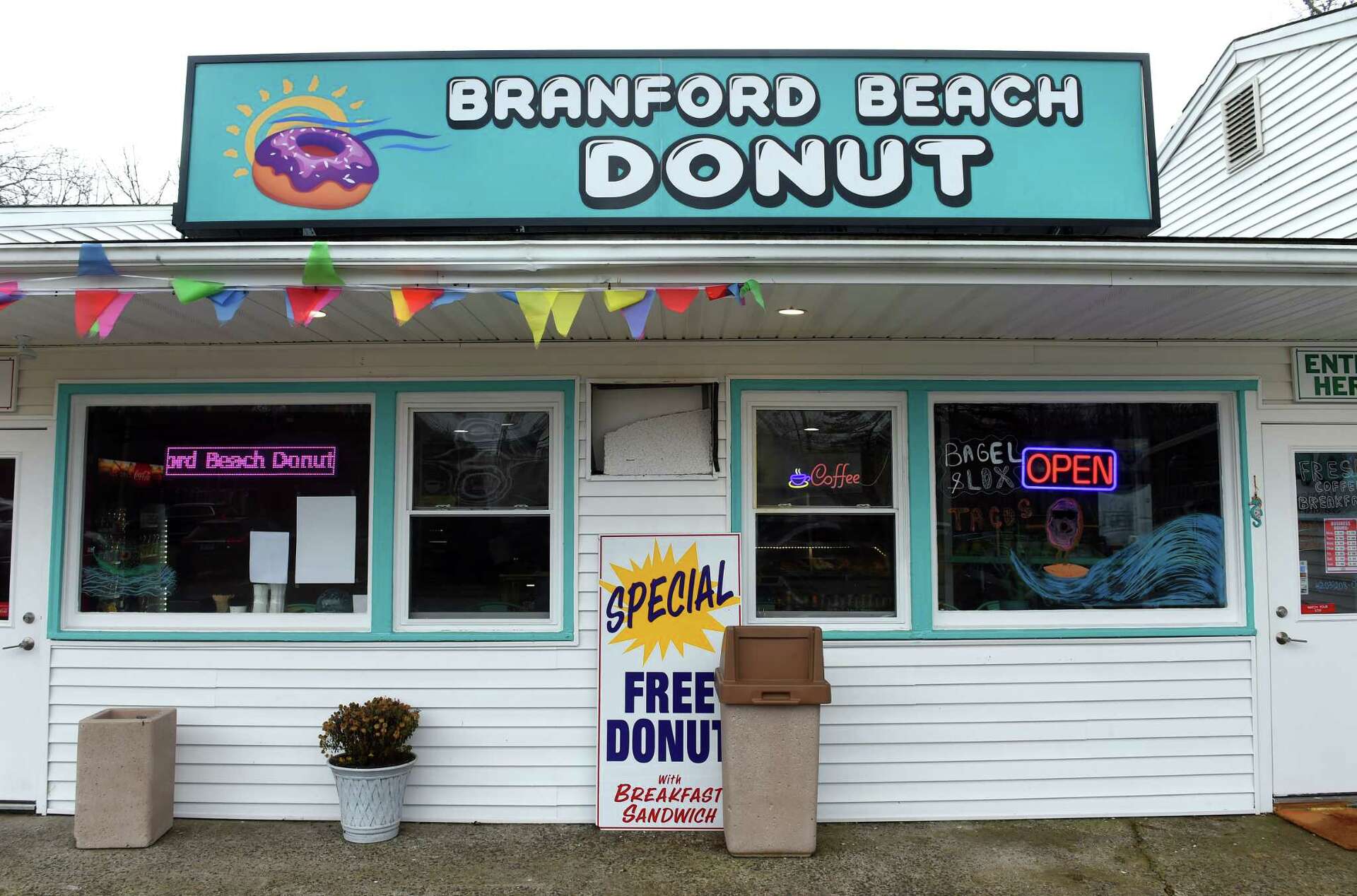 Branford Beach Donut sustains ‘cult favorite’ tradition
