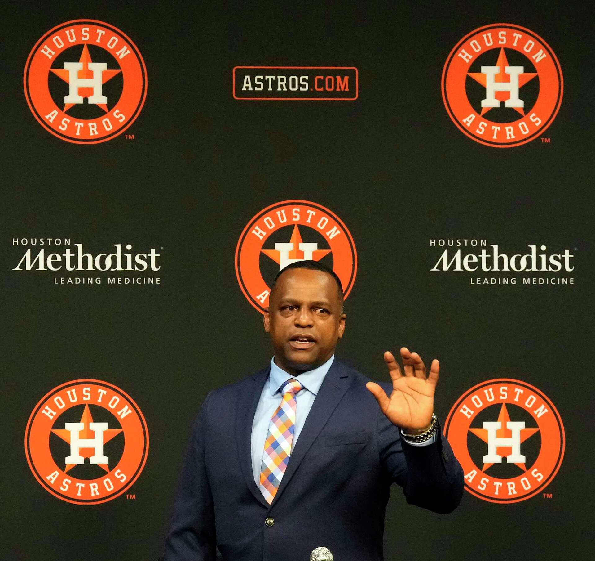 Houston Astros: Dana Brown hired from Braves as general manager