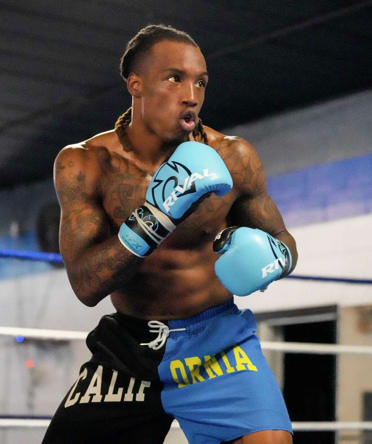 Boxer O'Shaquie Foster's long road from Orange to Houston