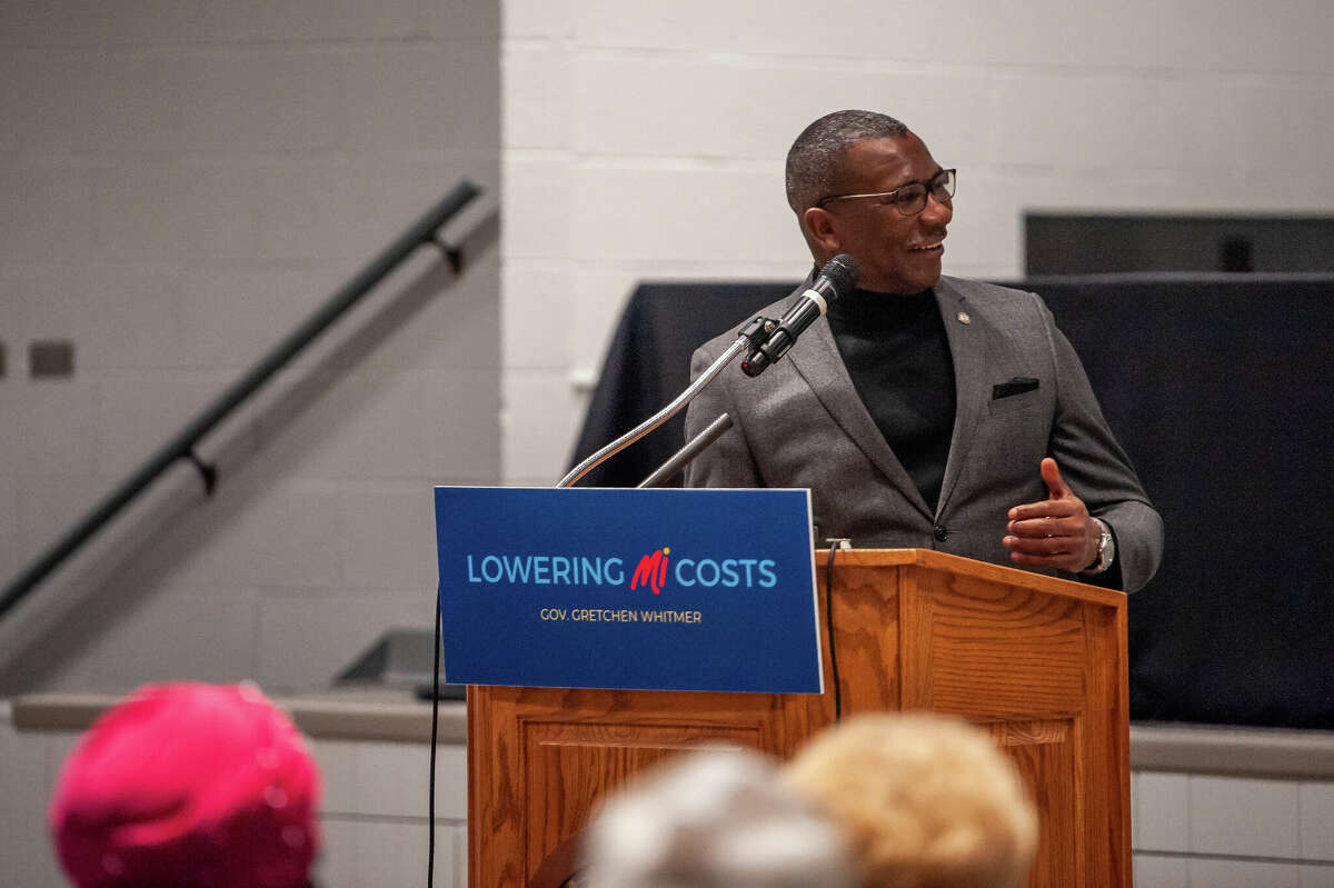 Gov. Whitmer visits Saginaw UAW, discusses Lowering MI Costs