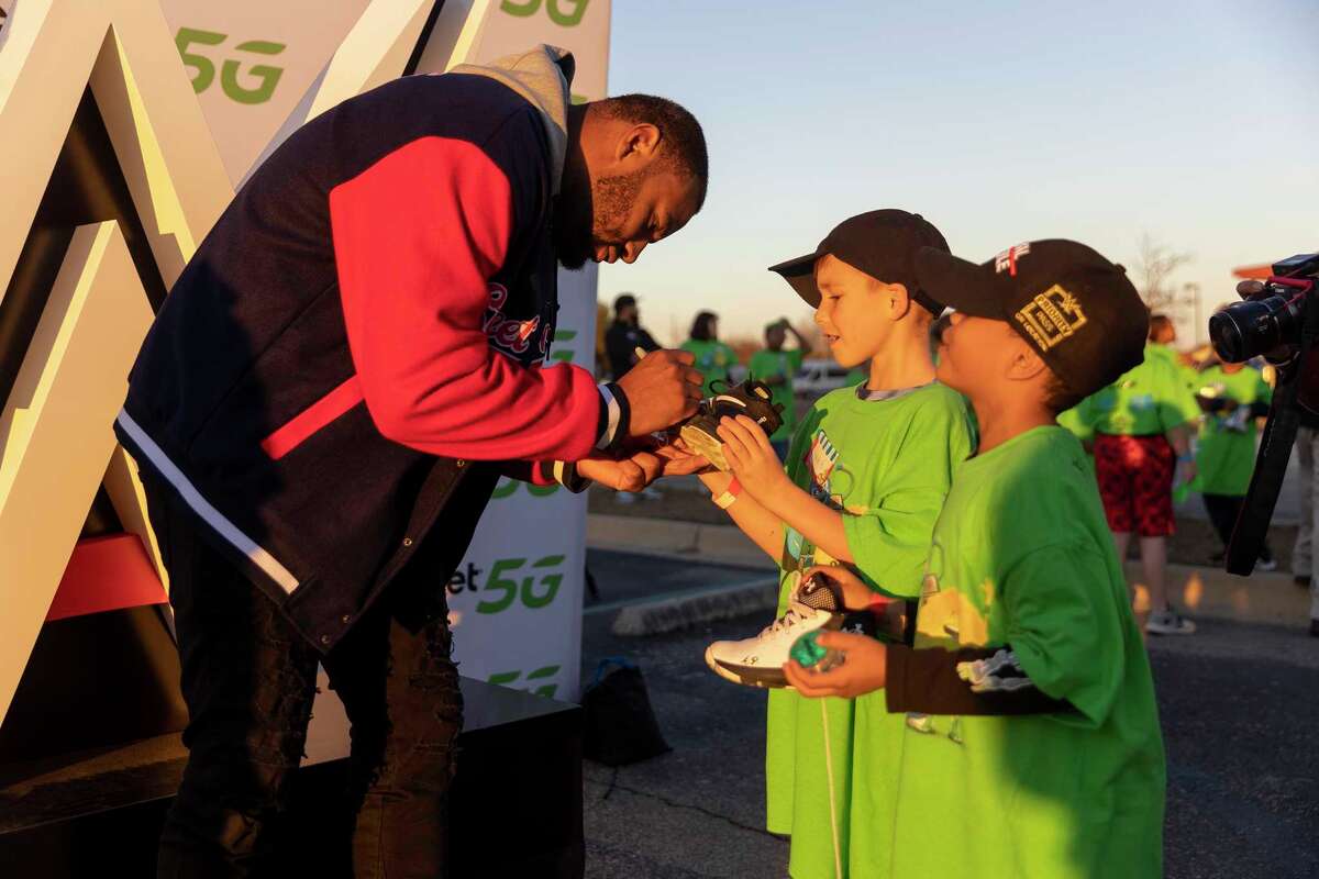 WWE superstars share anti-bullying message with San Antonio youth
