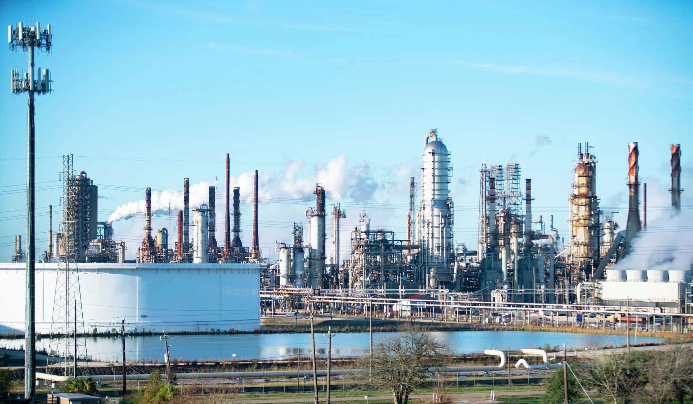 Exxon warns Baytown, other hydrogen projects unlikely